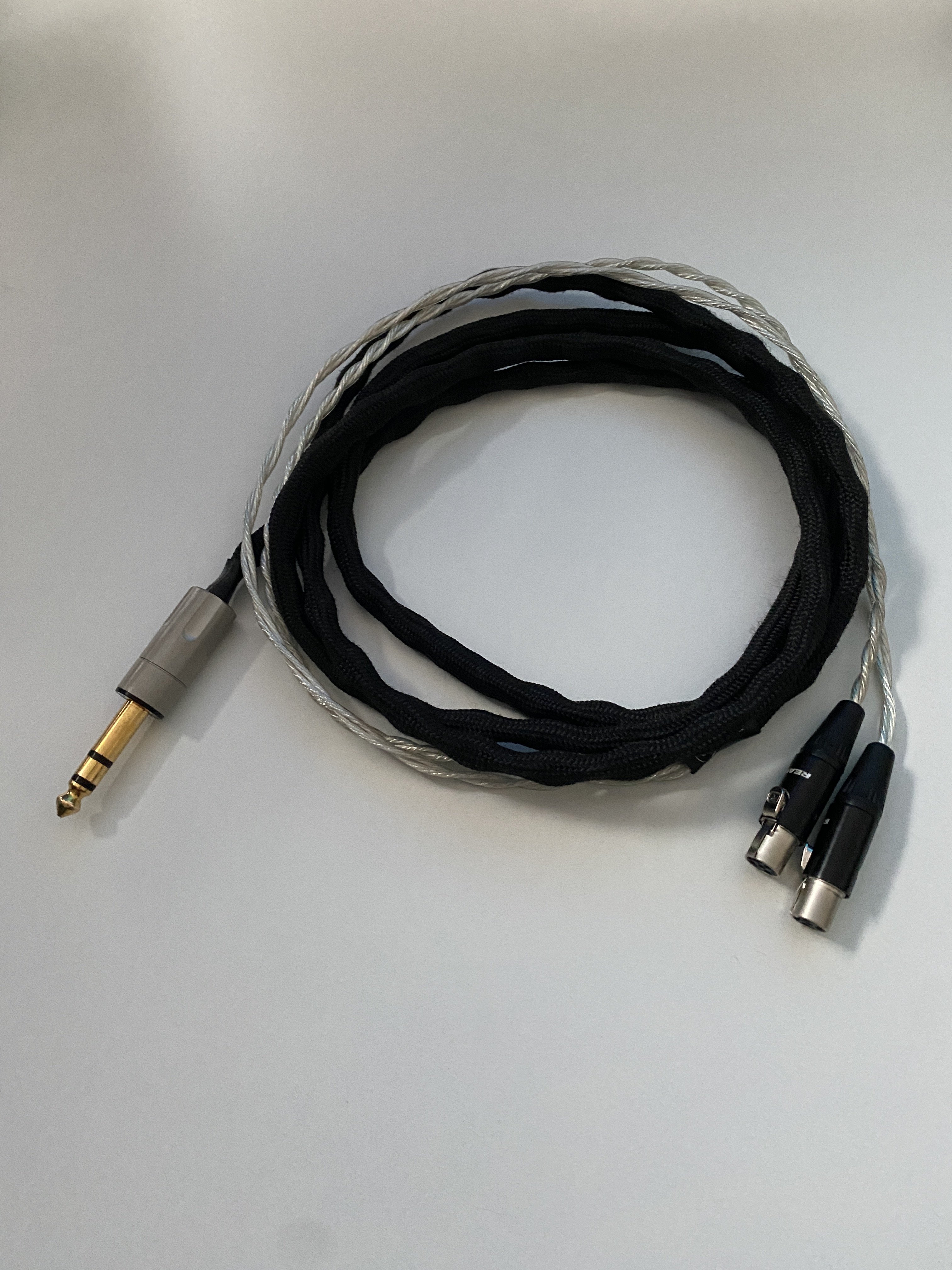 Sold: Lavricable Silver Gand 20 core cable, 2m 2 miniXLR, 1 6,3mm ...