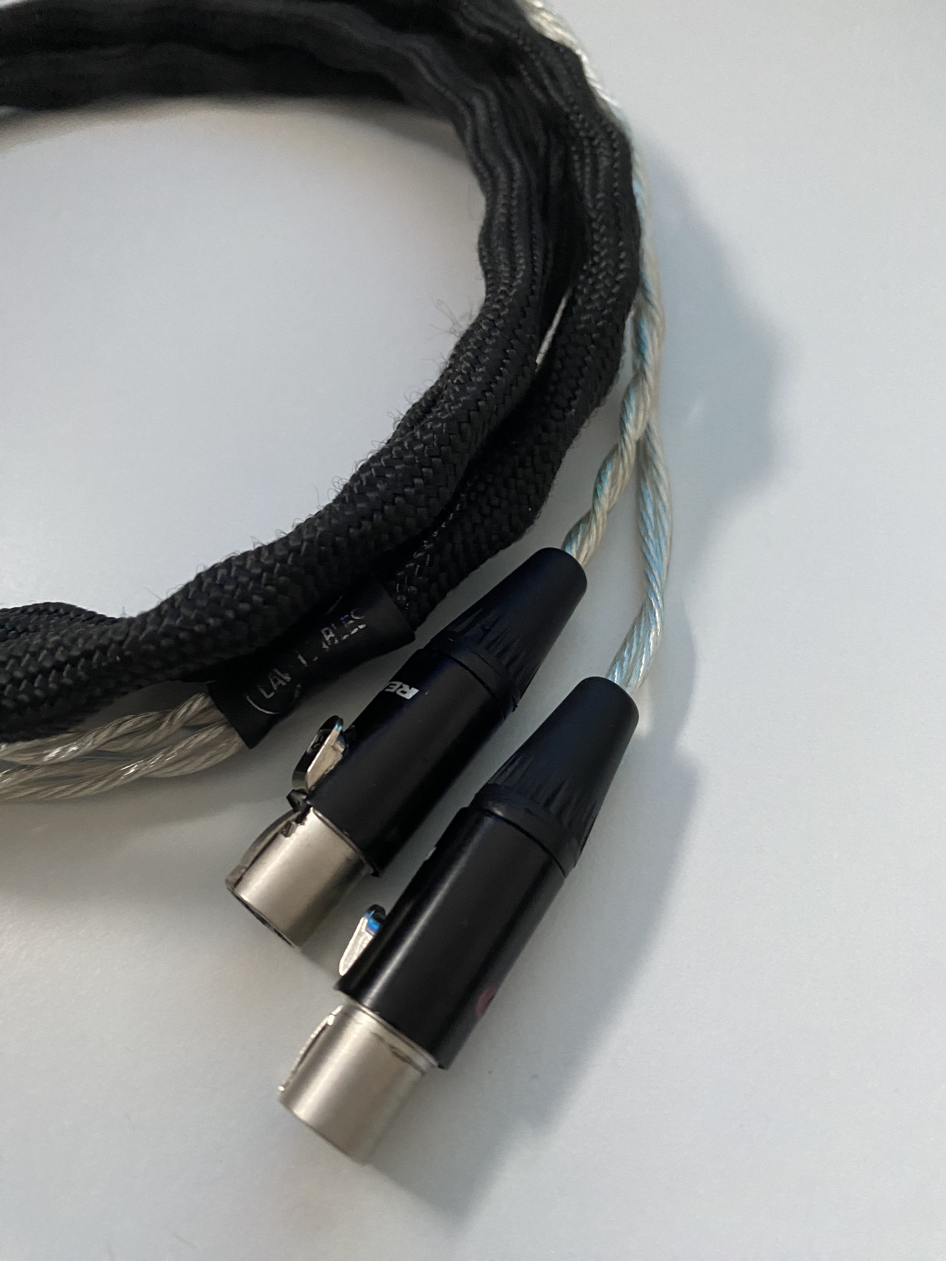 Sold: Lavricable Silver Gand 20 core cable, 2m 2 miniXLR, 1 6,3mm ...