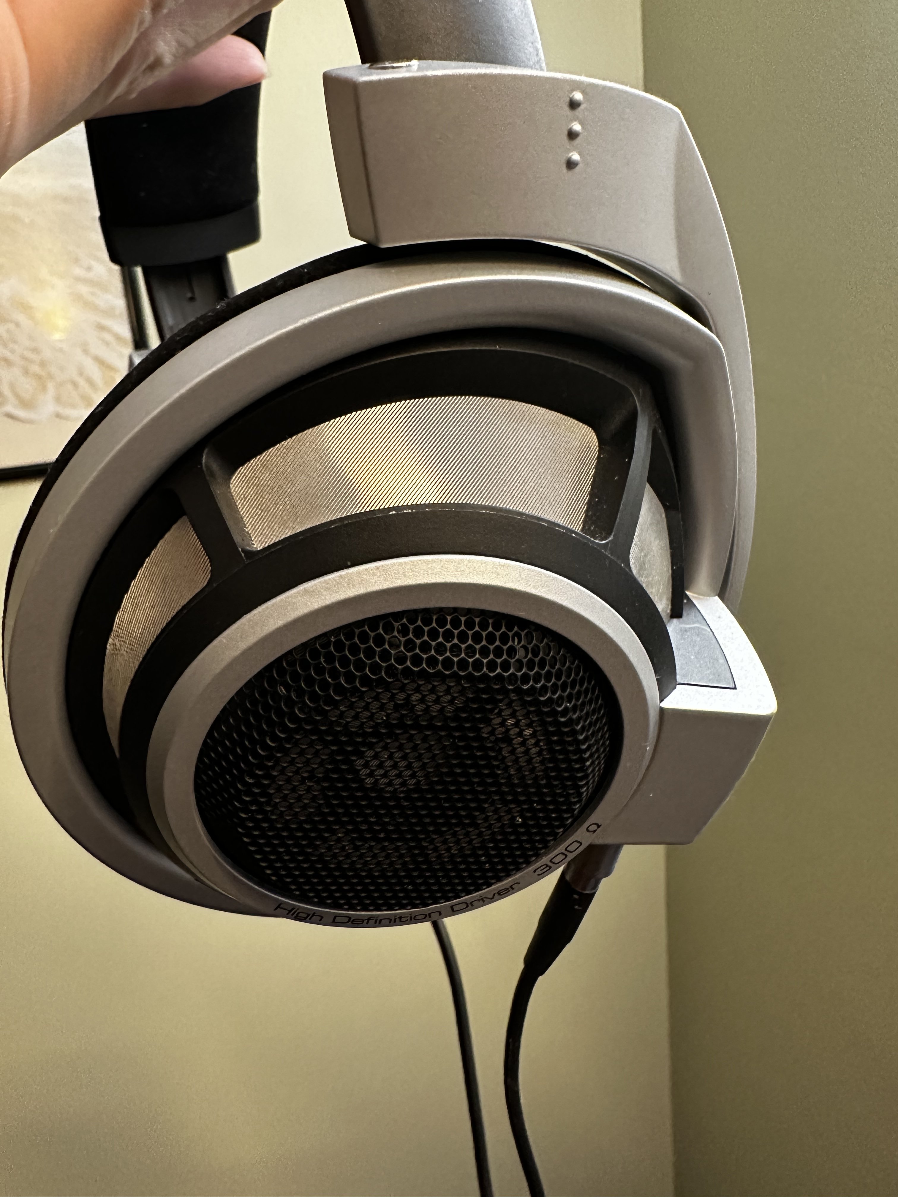 Sold: HD800 with 1/4 and XLR cables | Headphone Reviews and Discussion ...