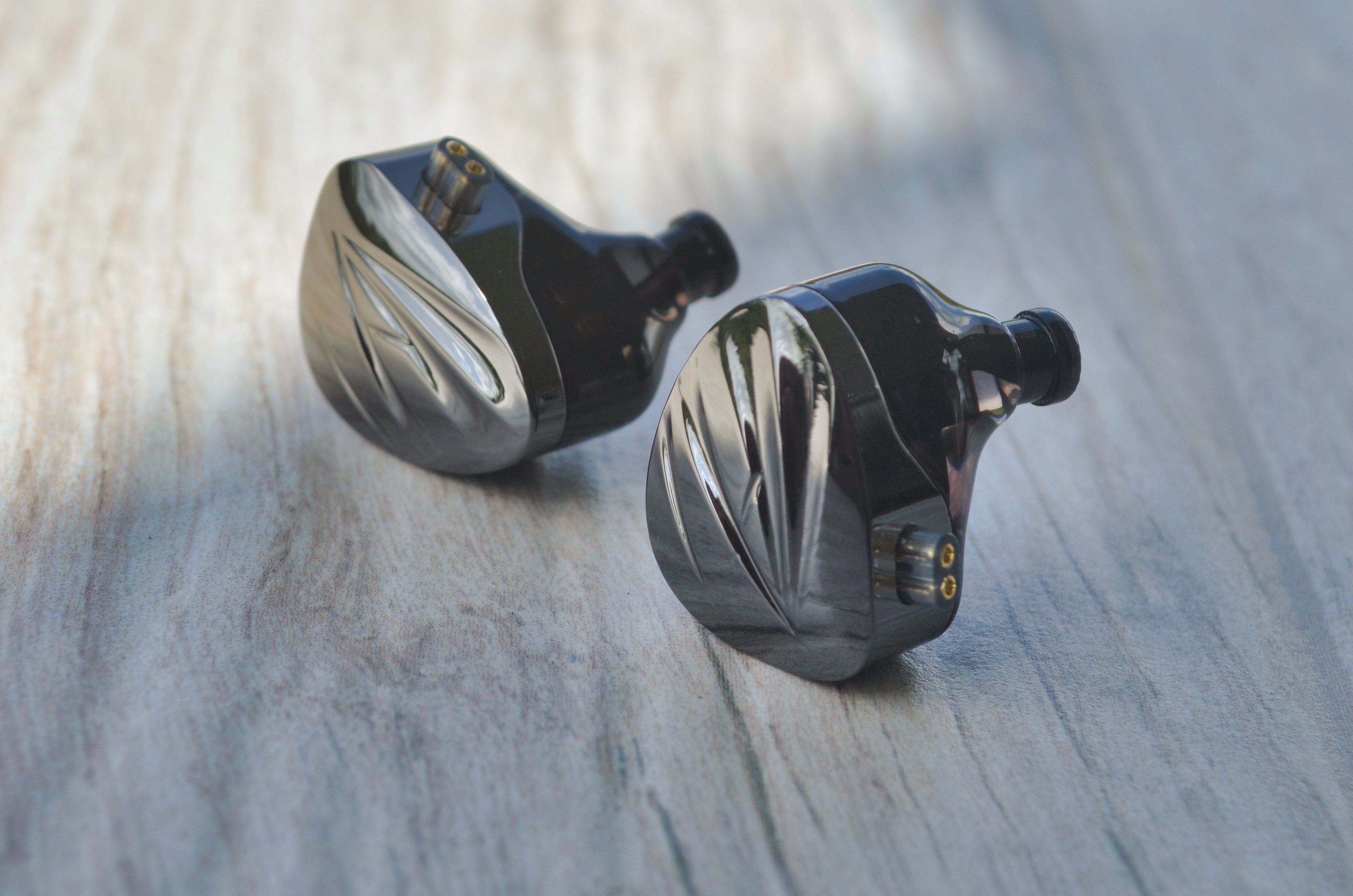 Joyodio Shine 1DD + 2BA with 4 switch tuning IEM | Headphone Reviews ...