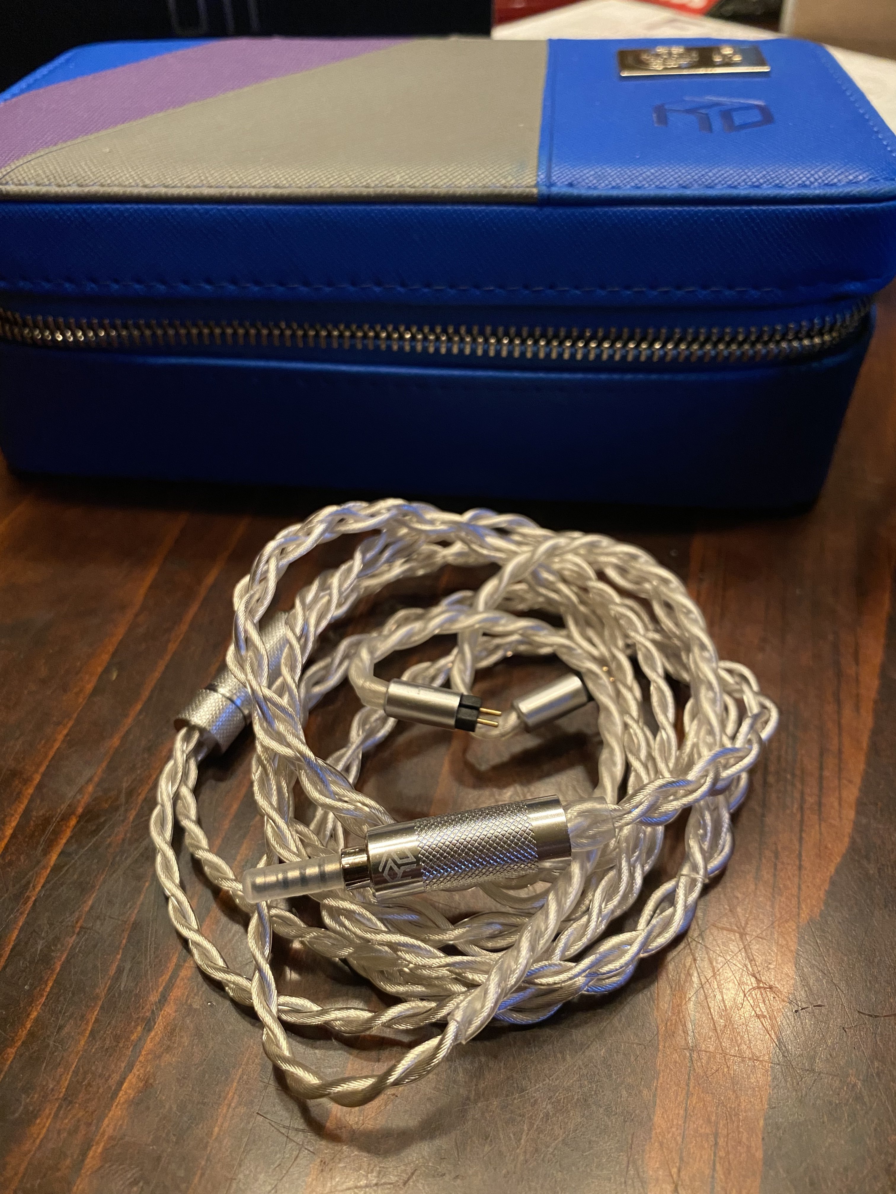 Closed: Yanyin Moonlight Mahina *CABLE ONLY* 2.5 balanced barely used ...