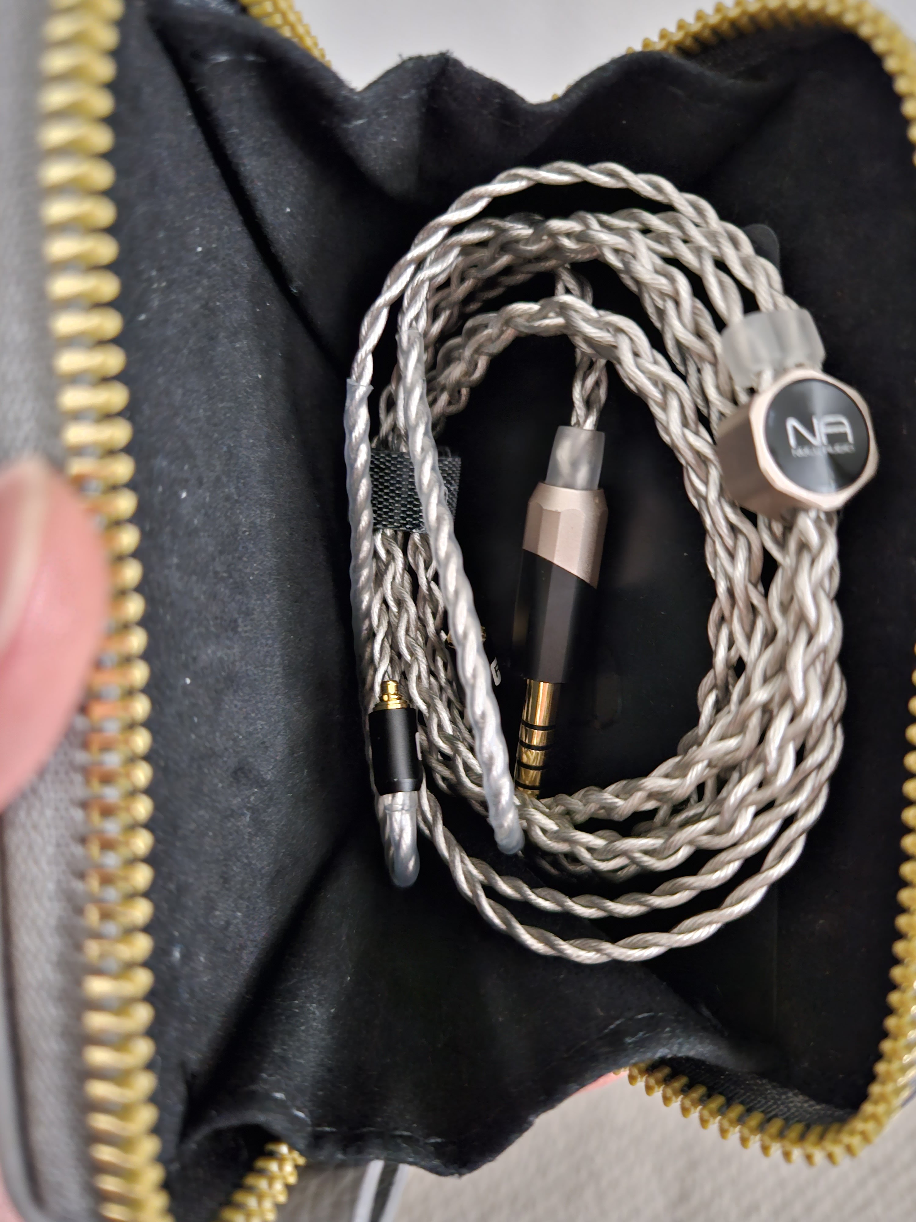 Sold: PD: Null Audio Lune MKVii Upgrade Cable (MMCX 4.4) | Headphone ...