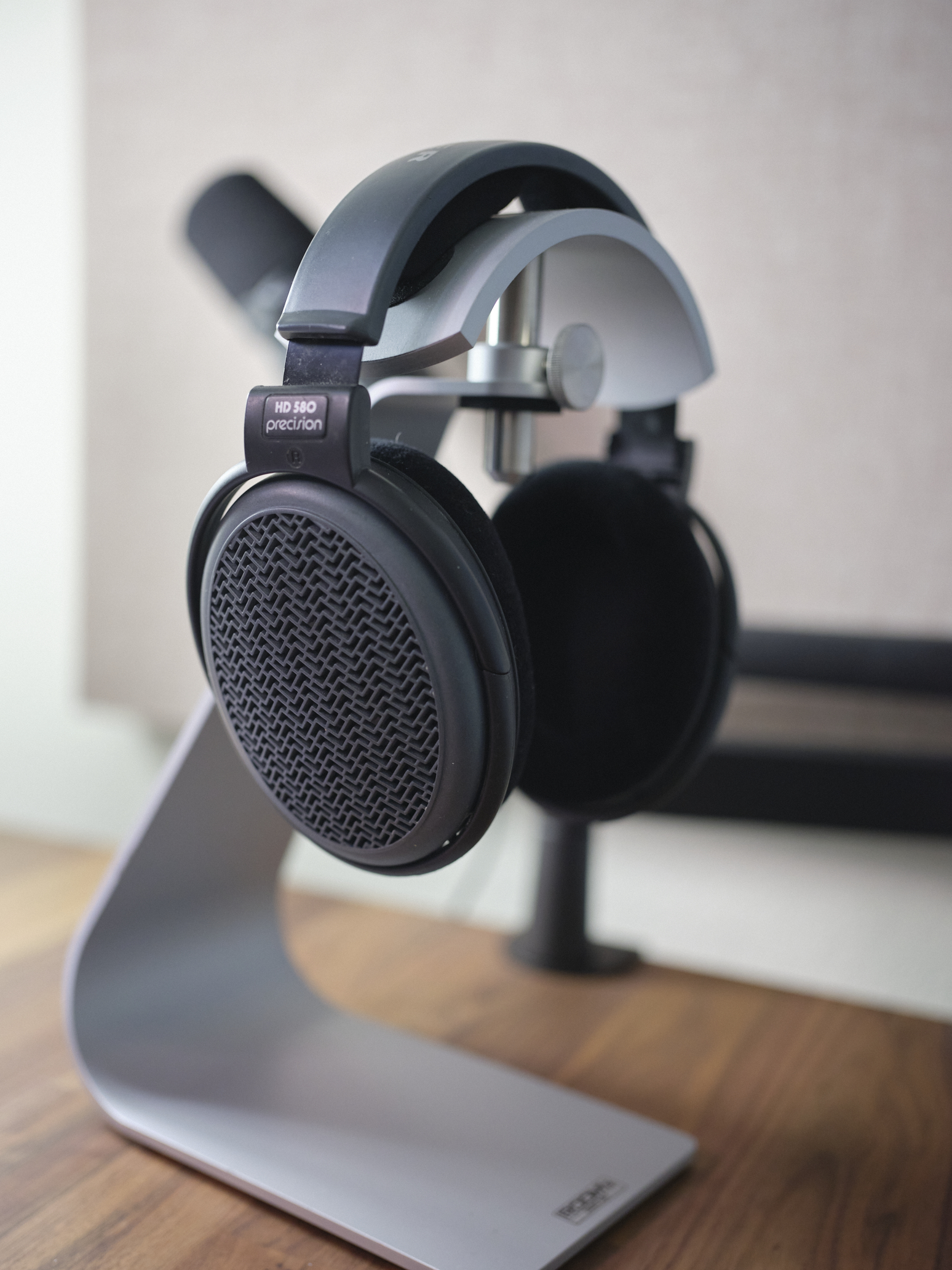 Sold: Sennheiser HD580 (Black paper variant) | Headphone Reviews and ...