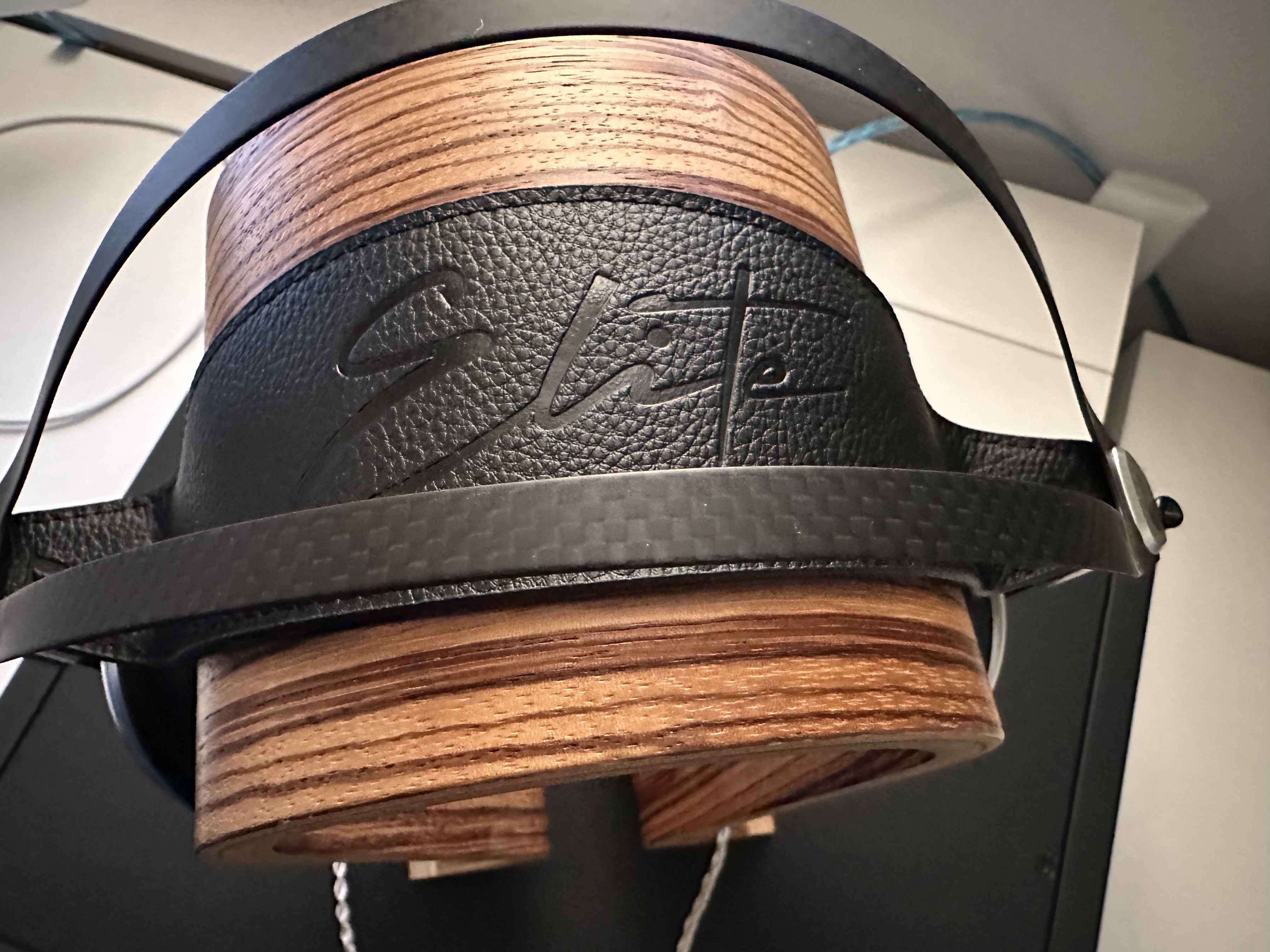 Closed: Meze Elite 5 days old with meze upgrade cable | Headphone ...
