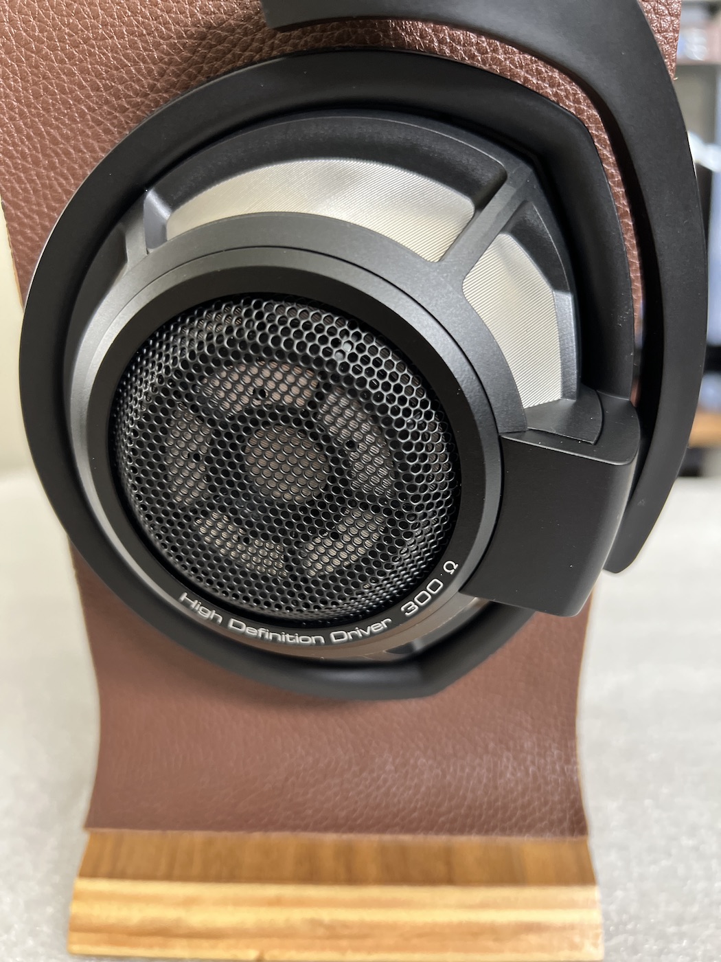 Sold: Sennheiser HD800s Headphones in very good condition (Price ...