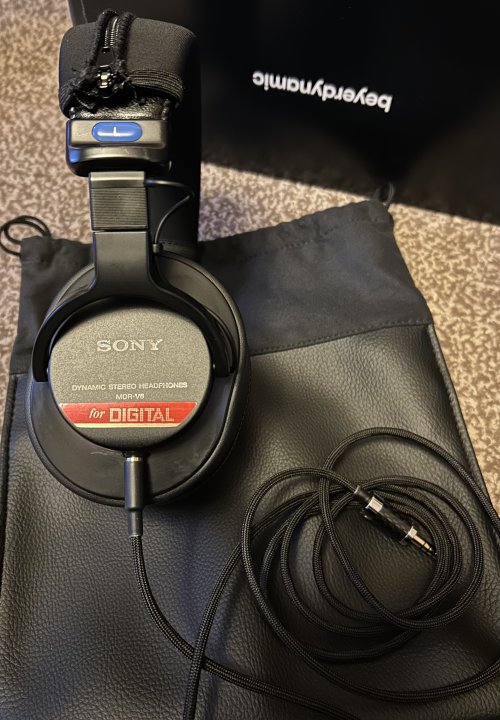 Closed: Sony MDR V6 | Headphone Reviews and Discussion - Head-Fi.org