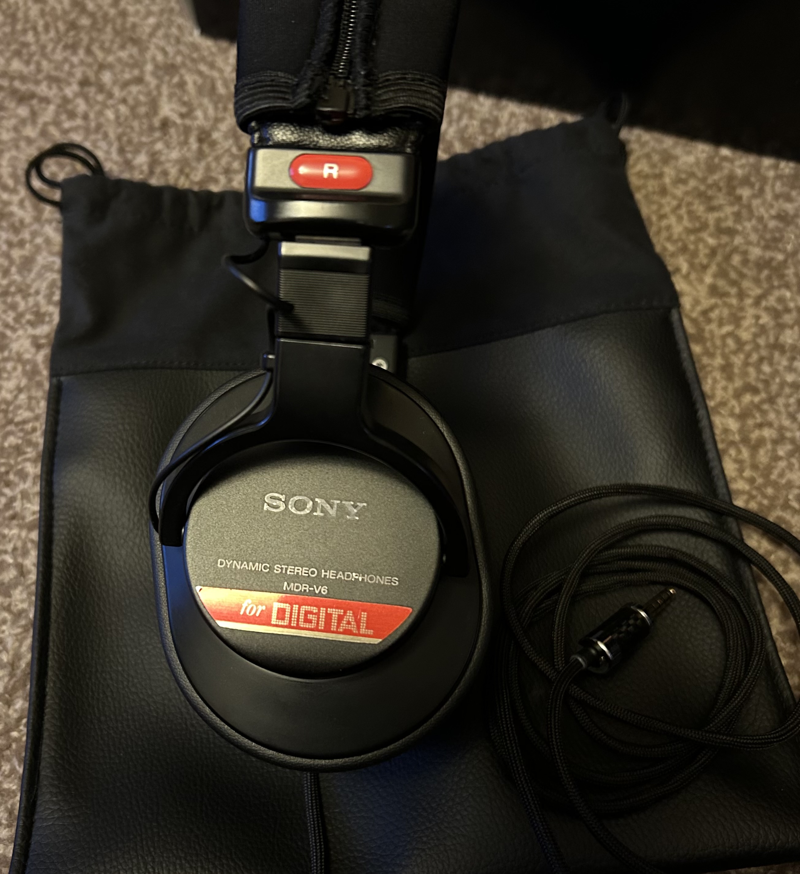 Closed: Sony MDR V6 | Headphone Reviews and Discussion - Head-Fi.org