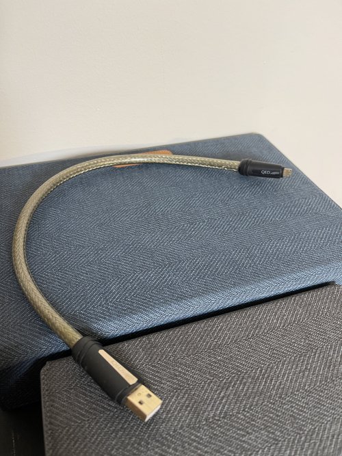 Closed: Mojo/Hugo cable QED Reference micro usb | Headphone Reviews and ...