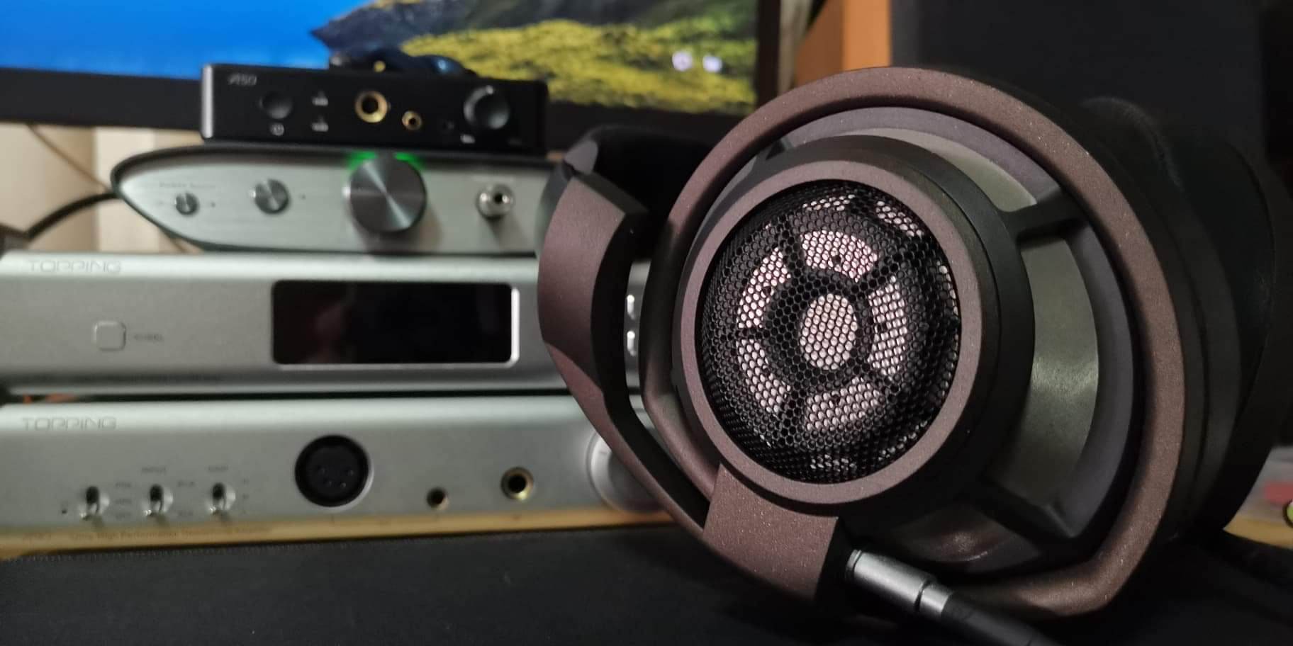 Closed: Sennheiser HD800 (paint - your choice) | Headphone Reviews and ...