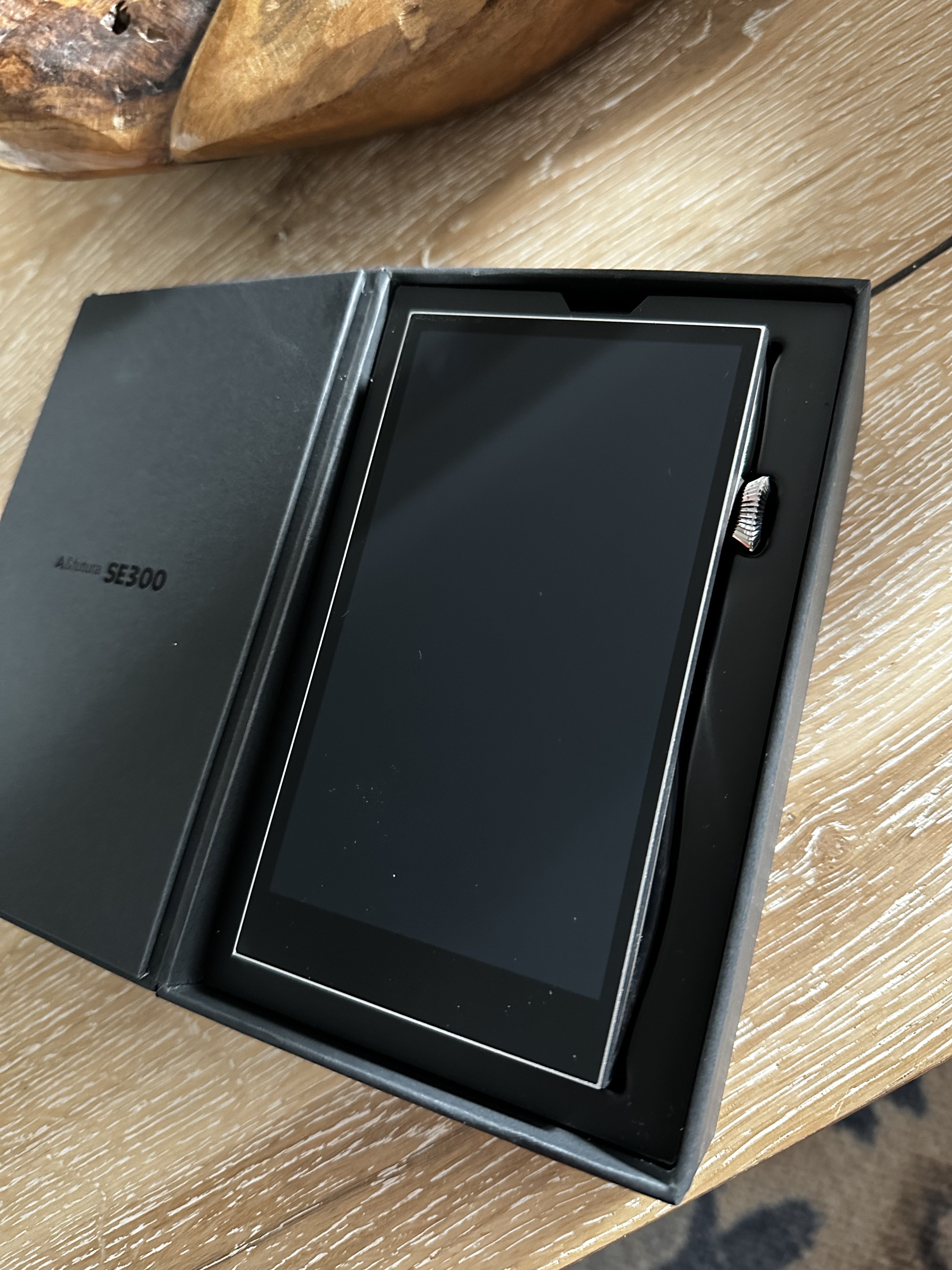 Sold: Astell Kern Like New SE300 [Free Case] | Headphone Reviews and ...
