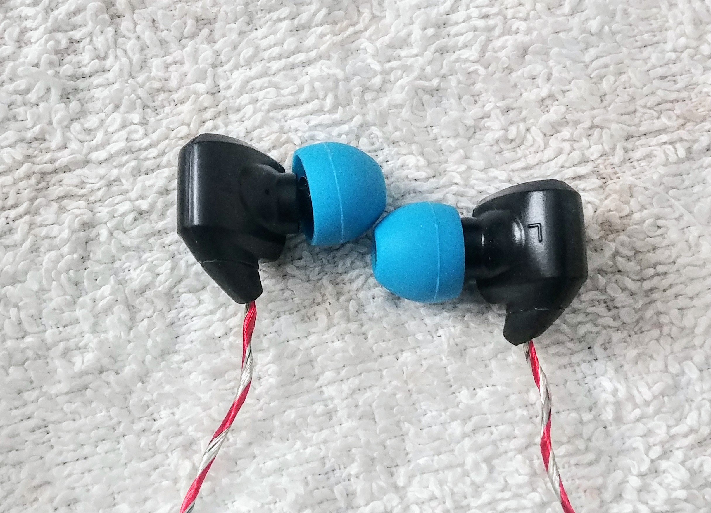 Sold: VSonic GR07 Bass Edition IEM In Ear Monitor Audiophile Headphones ...