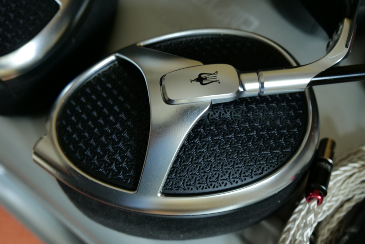 Traded: [EU Only] Meze Elite w/ upgraded XLR + Pads | Headphone Reviews ...