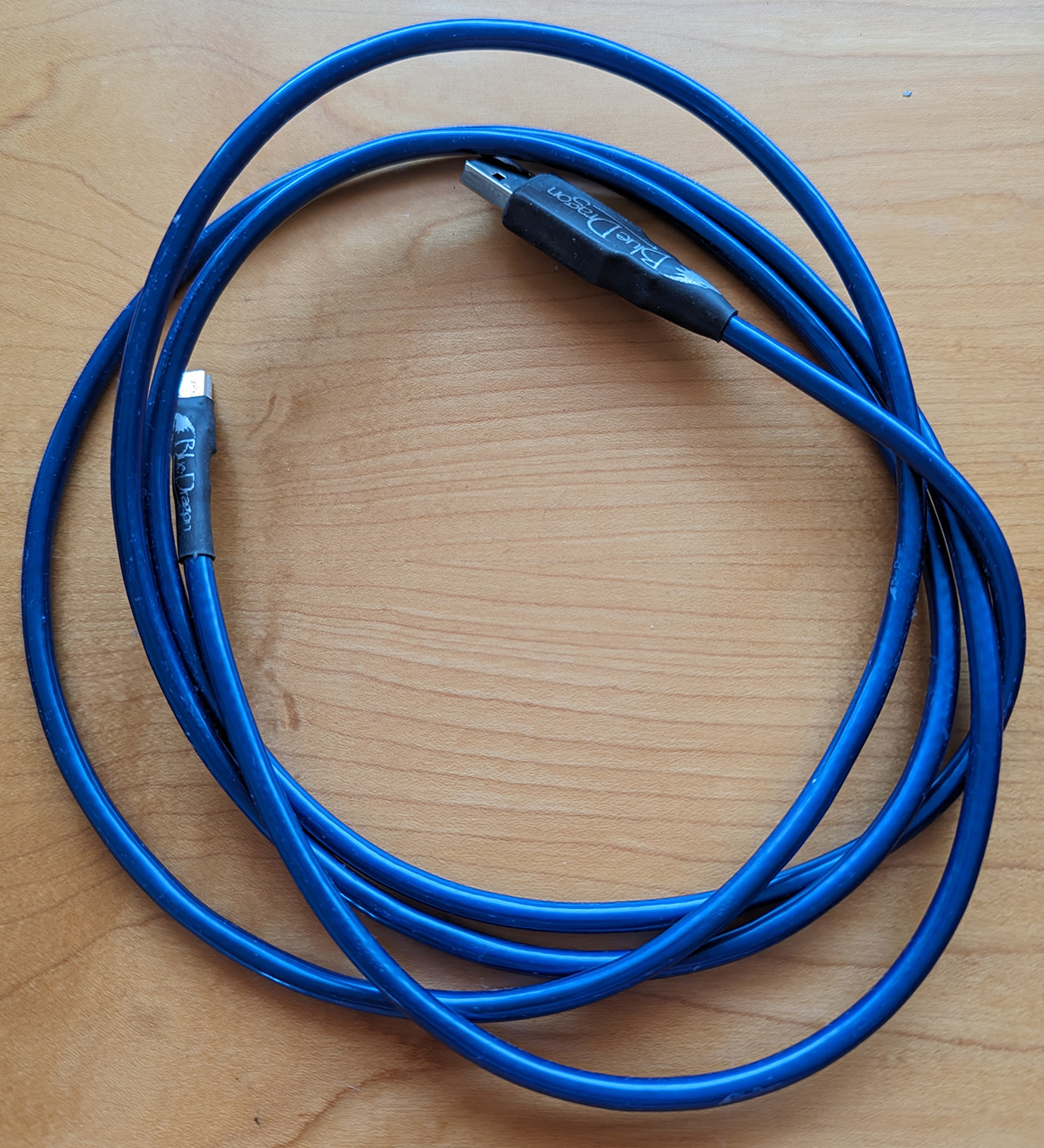 Closed: Moon Audio Blue Dragon 2M USB, Mini USB termination | Headphone ...