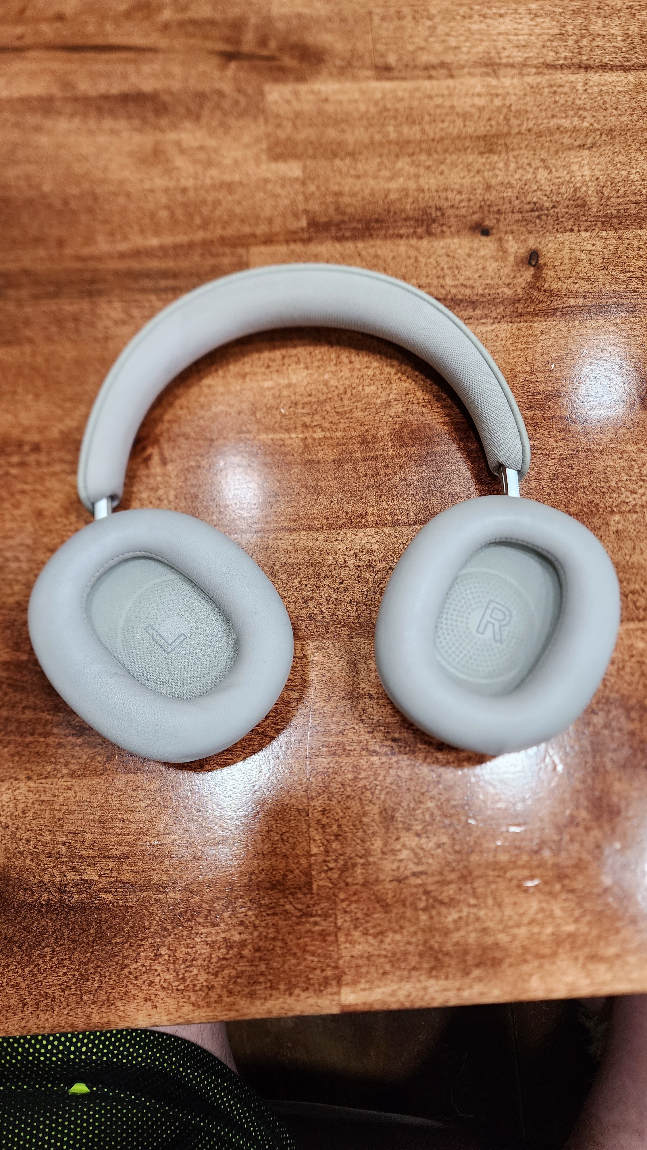 Closed: Bang & Olufsen Beoplay H95 Wireless Over-Ear Headset - Gray ...