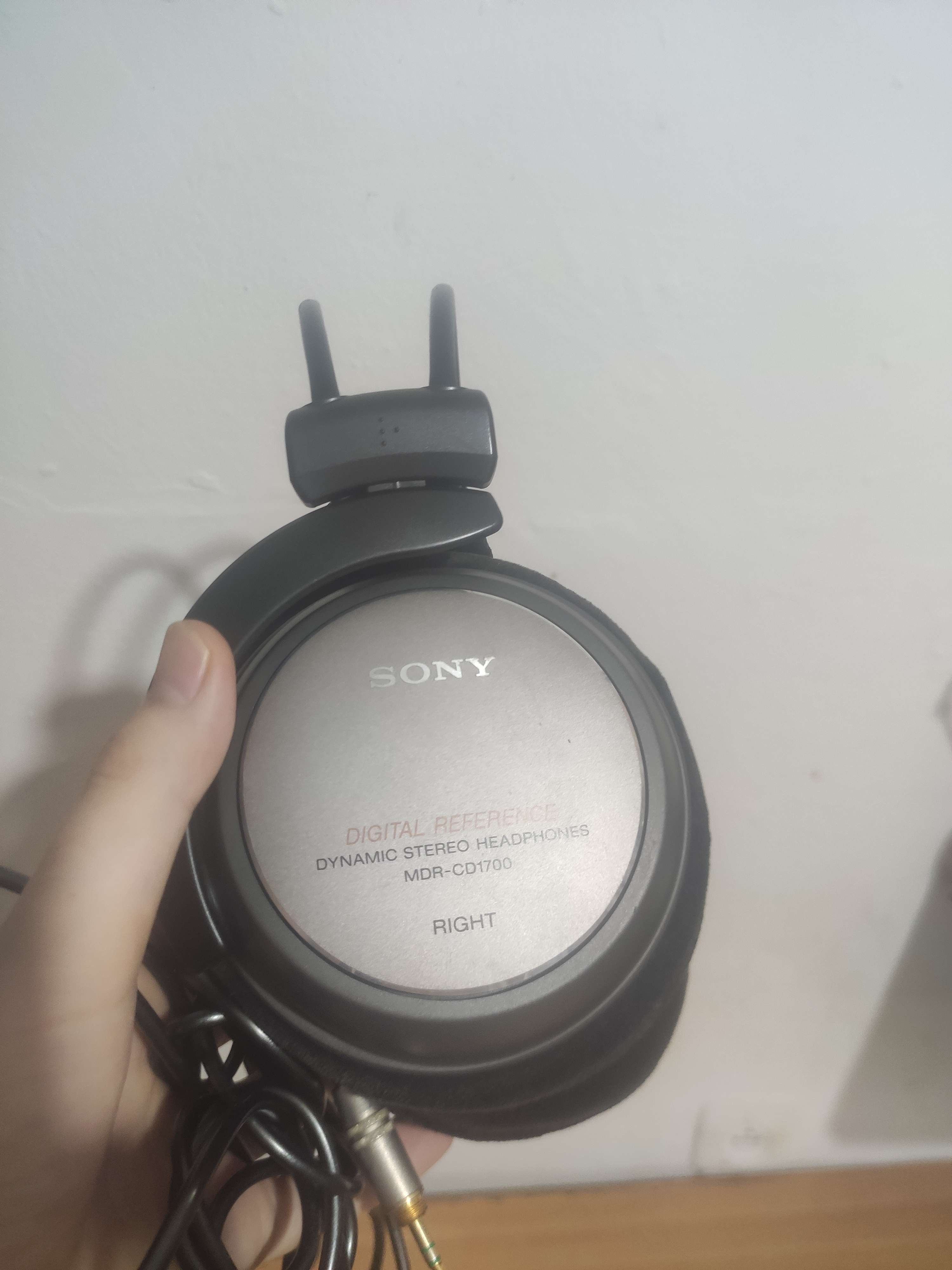 Closed: Sony MDR-CD1700 | Headphone Reviews and Discussion - Head-Fi.org