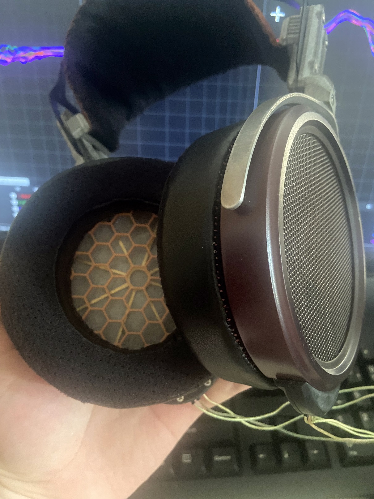 HIFIMAN Shangri-La: The New Electrostatic Headphones From HIFIMAN ...