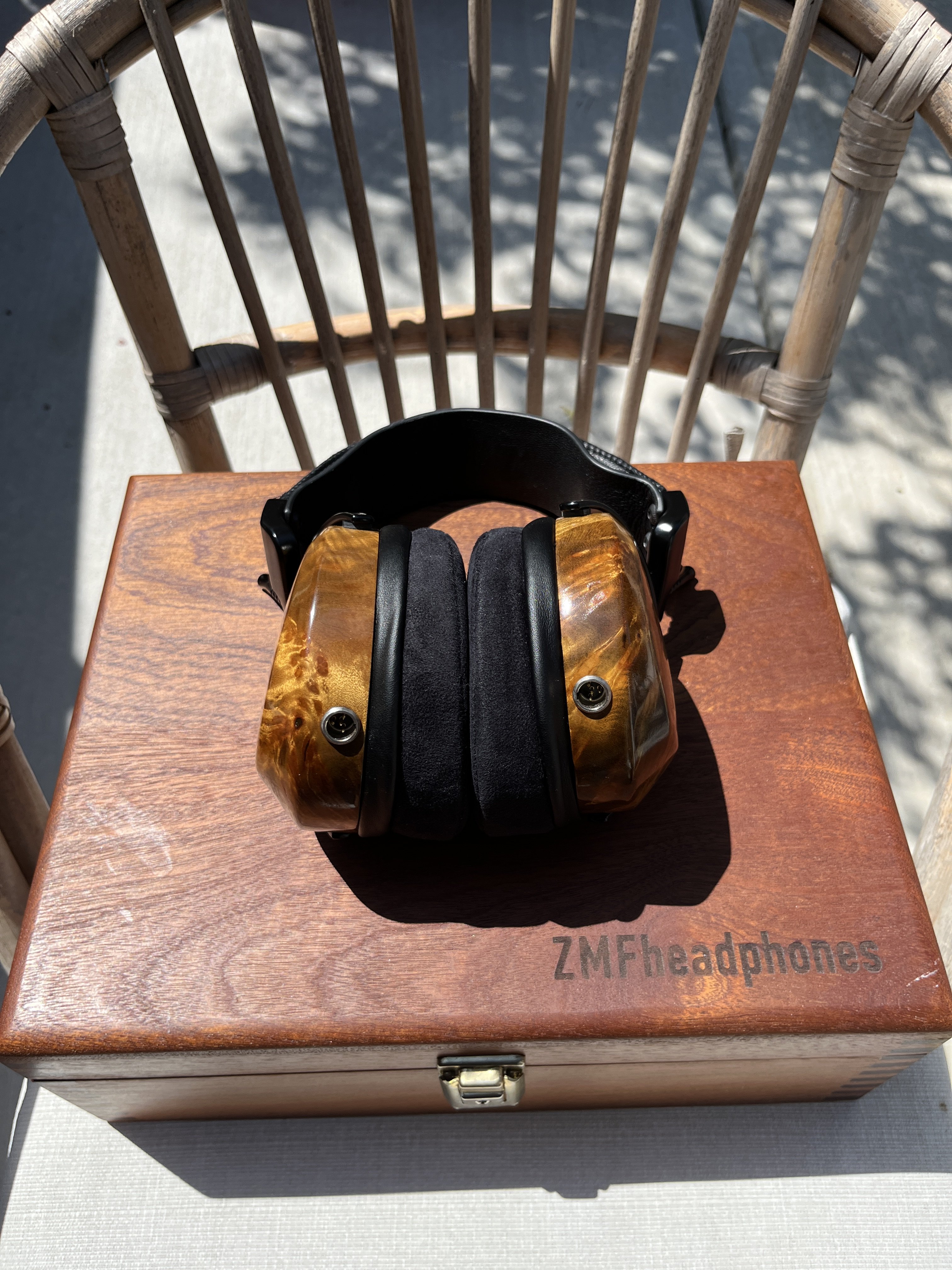 Sold: ZMF Verite Closed, Camphor Burl, Wood Case, Extra Cables and Pads ...