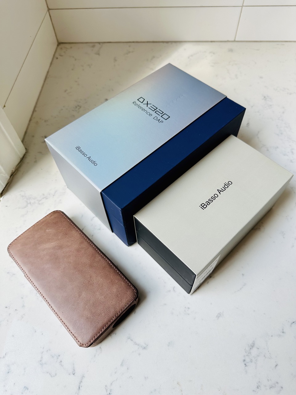 Sold: iBasso DX320 + Korg NuTube AMP14 + Custom Leather Case ...