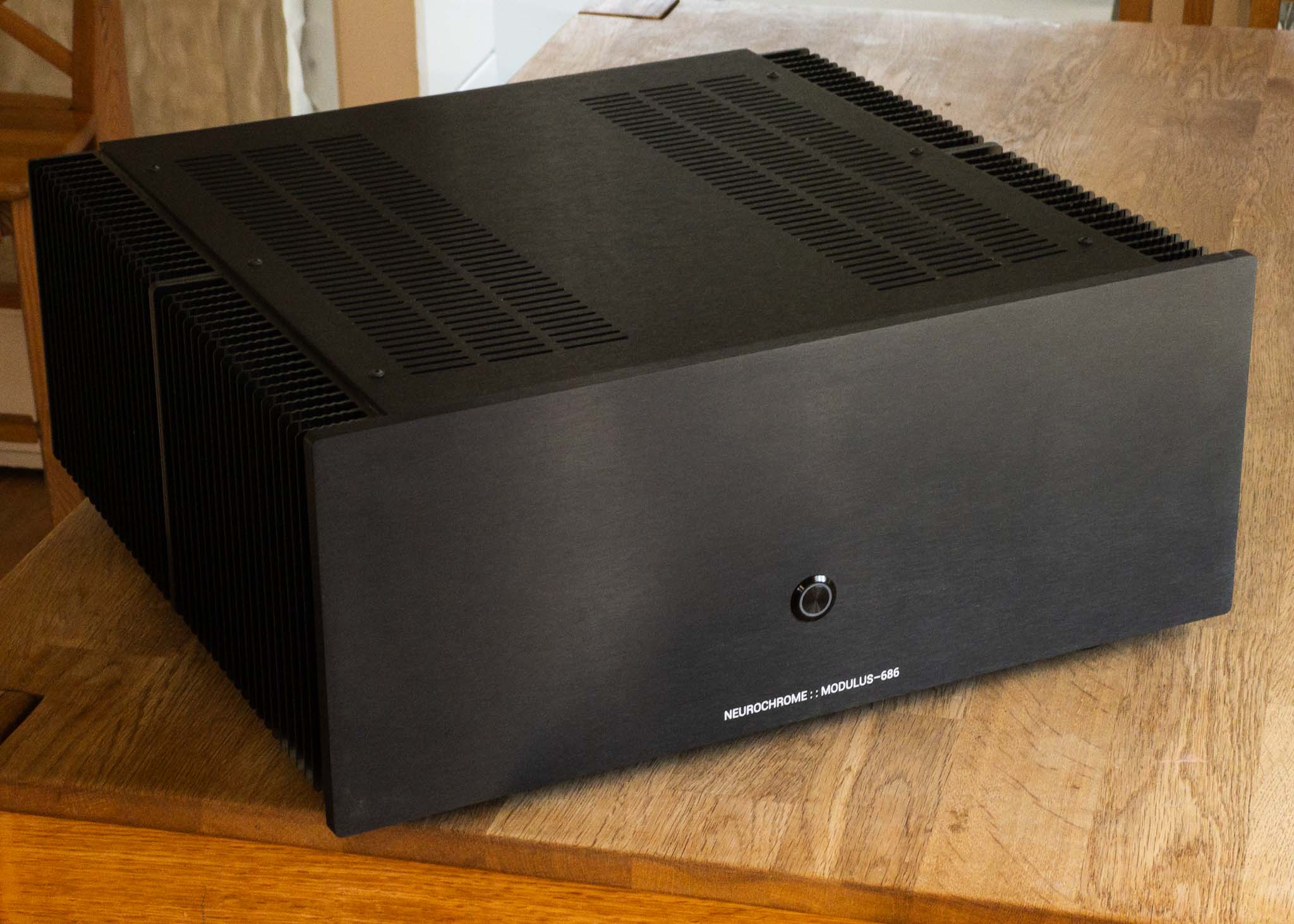 Closed: Neurochrome Modulus 686 Class A/B Dual Mono Power Amplifier ...