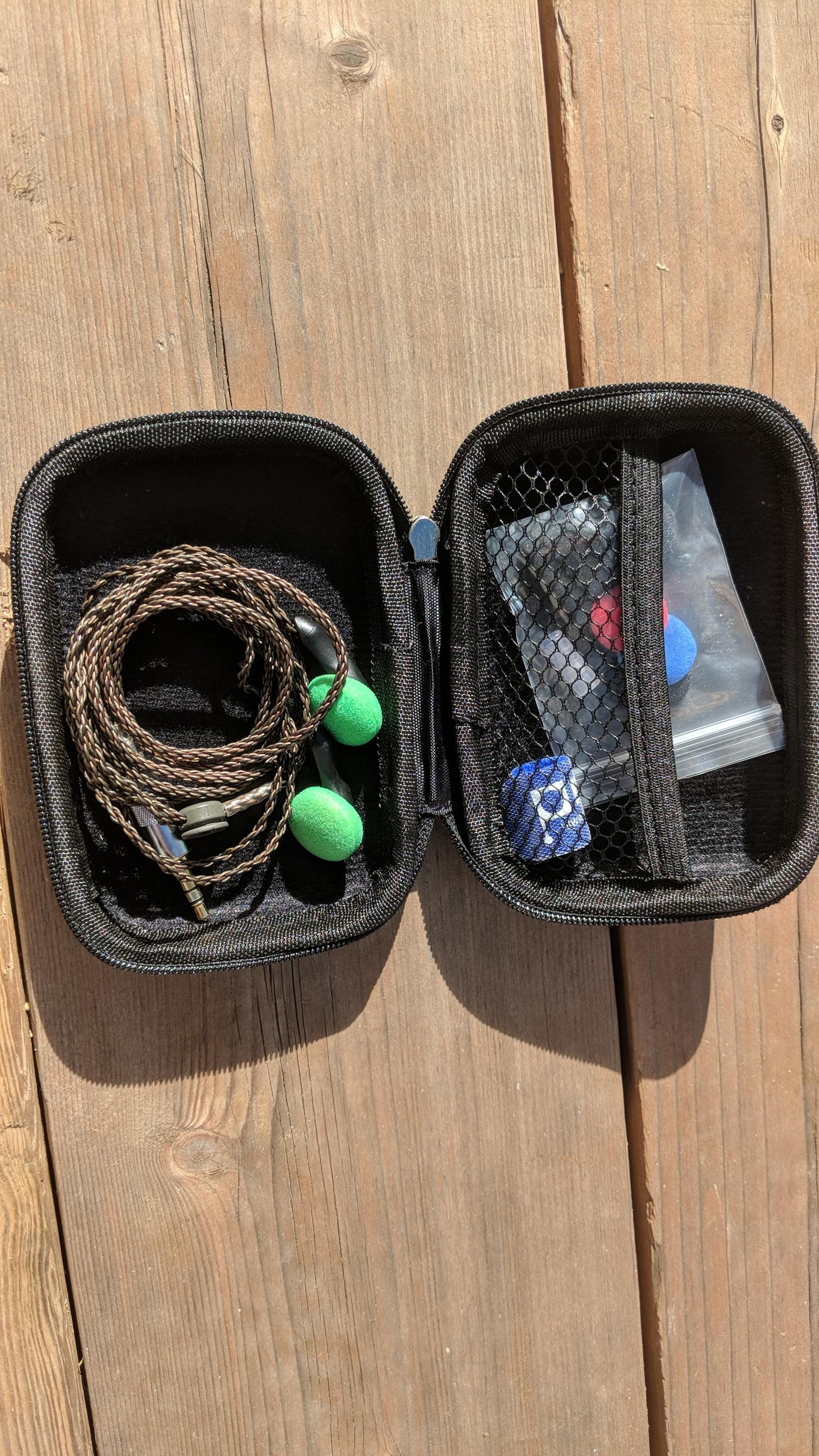 Sold: Shozy BK (Black) Stardust Earbud | Headphone Reviews and ...