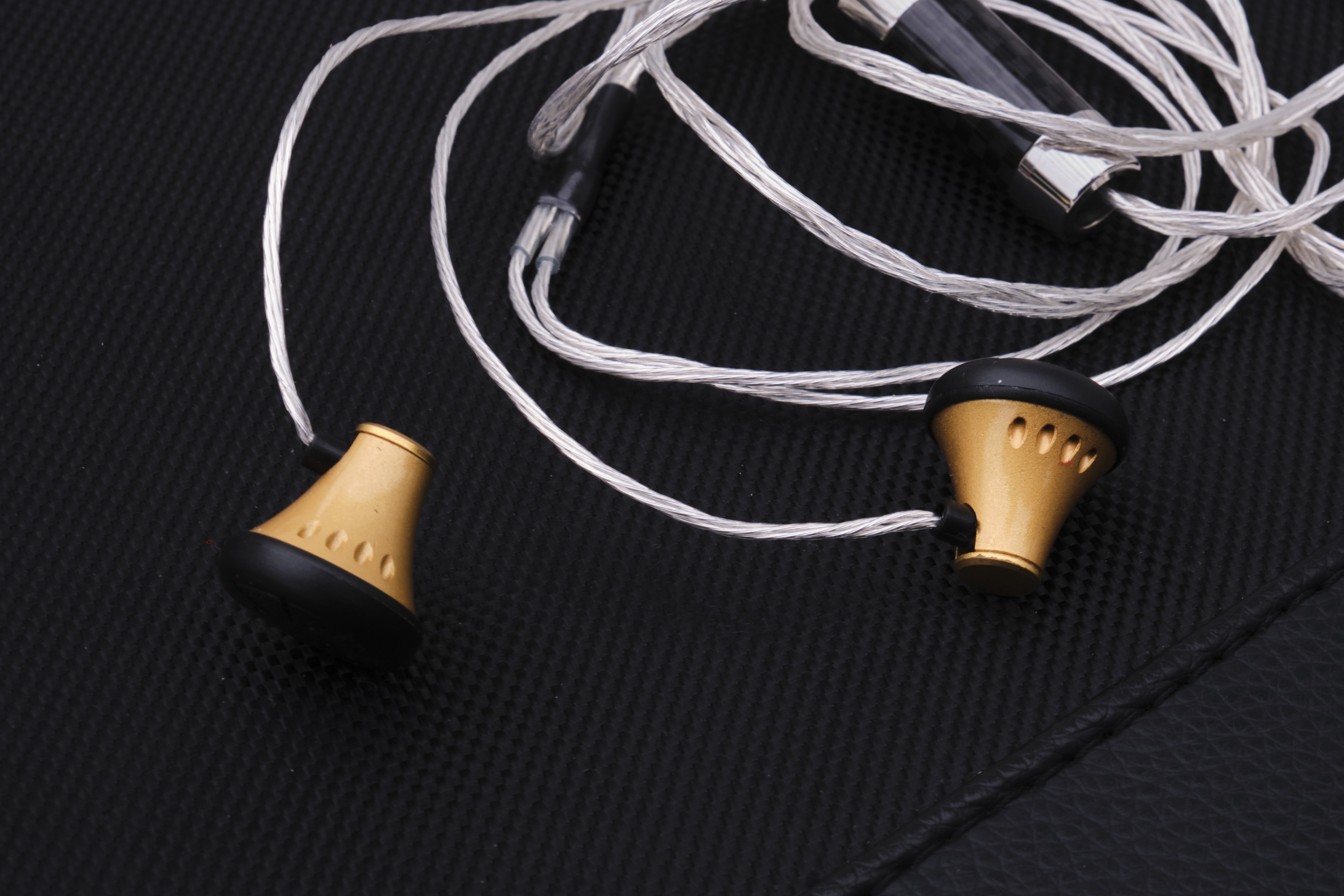 For those of us with multiple headphones, which ones are you listening ...