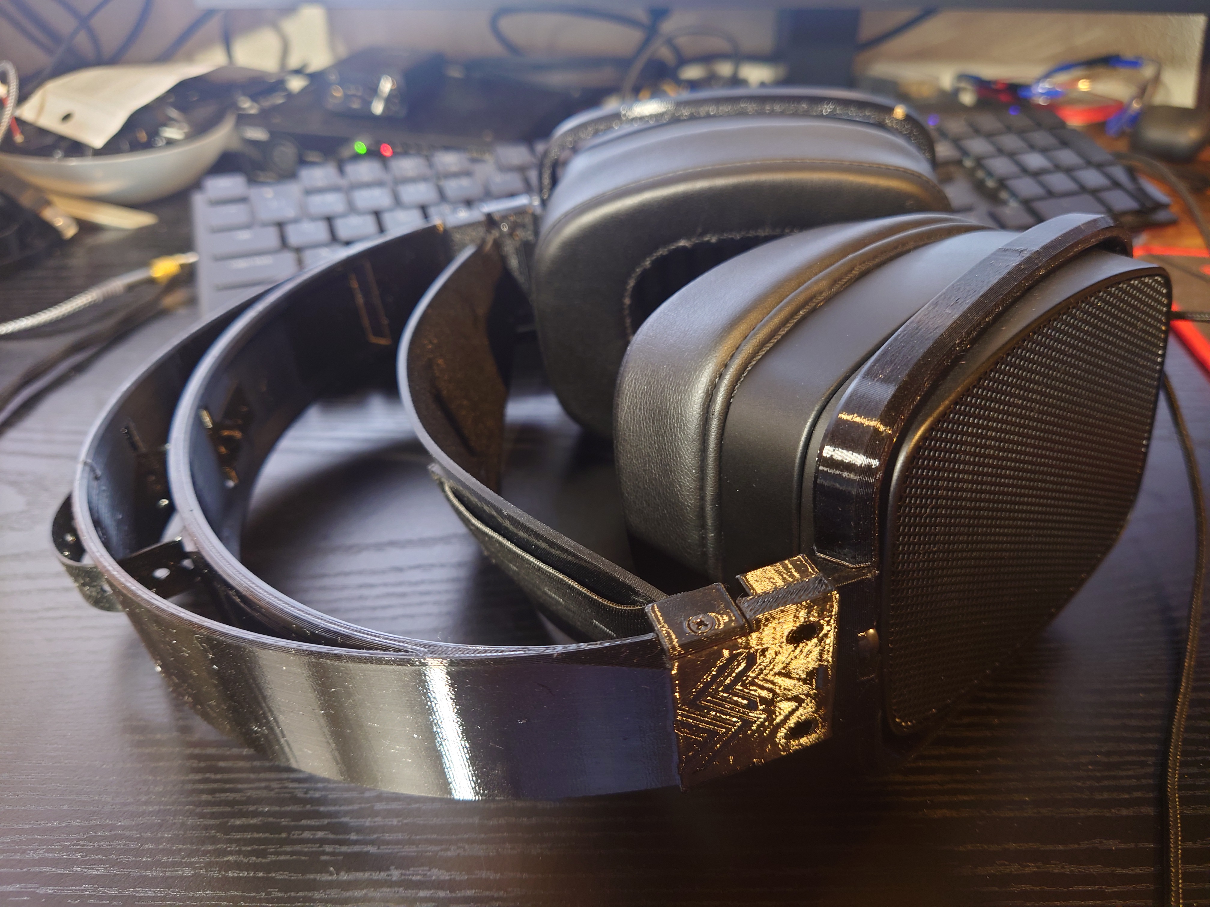 Designing a new headband for the Heddphone 1. Also with adjustable ...