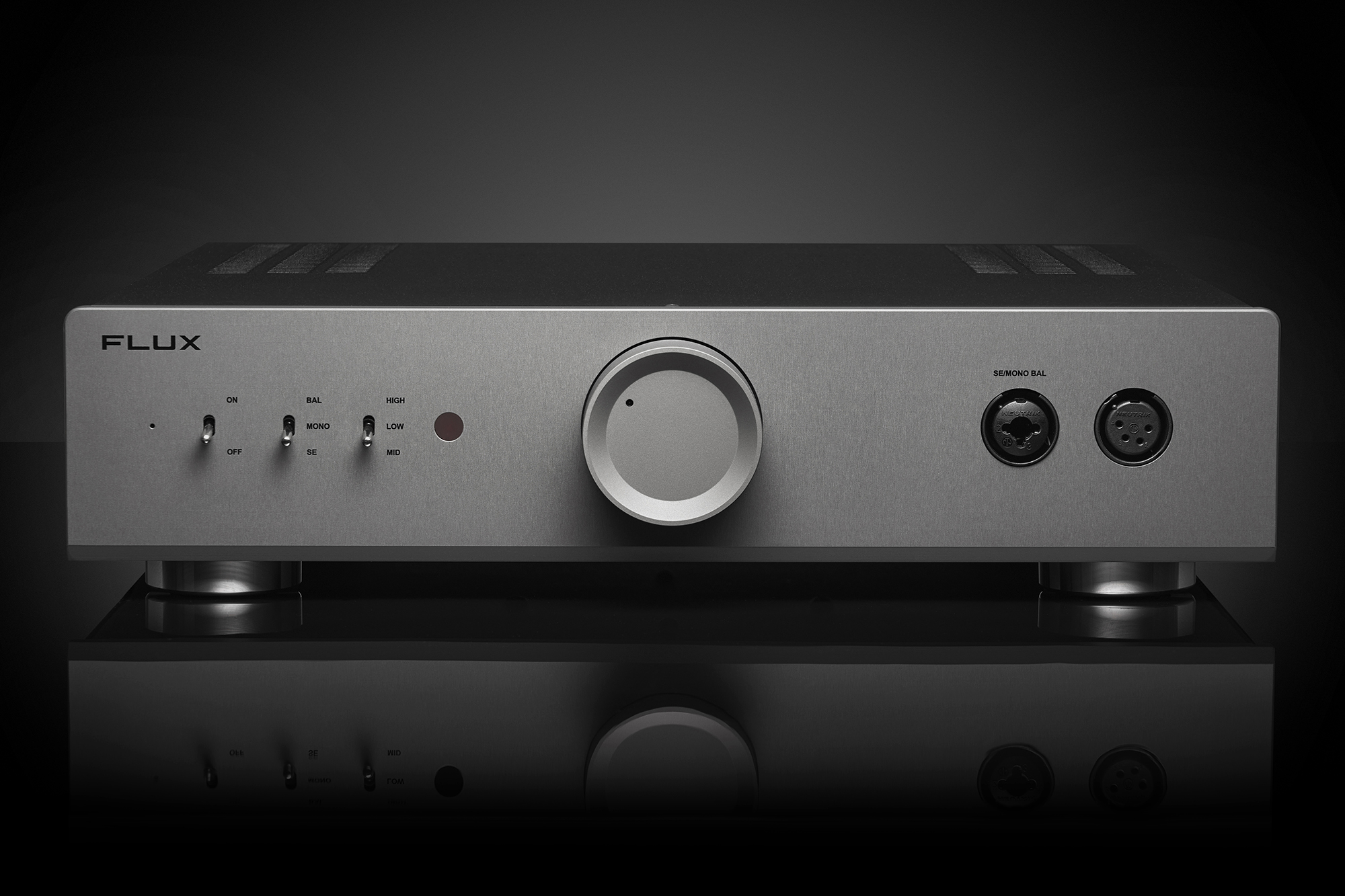 FLUX Mentor Class-A dual-mono headphone amplifier | Headphone Reviews ...