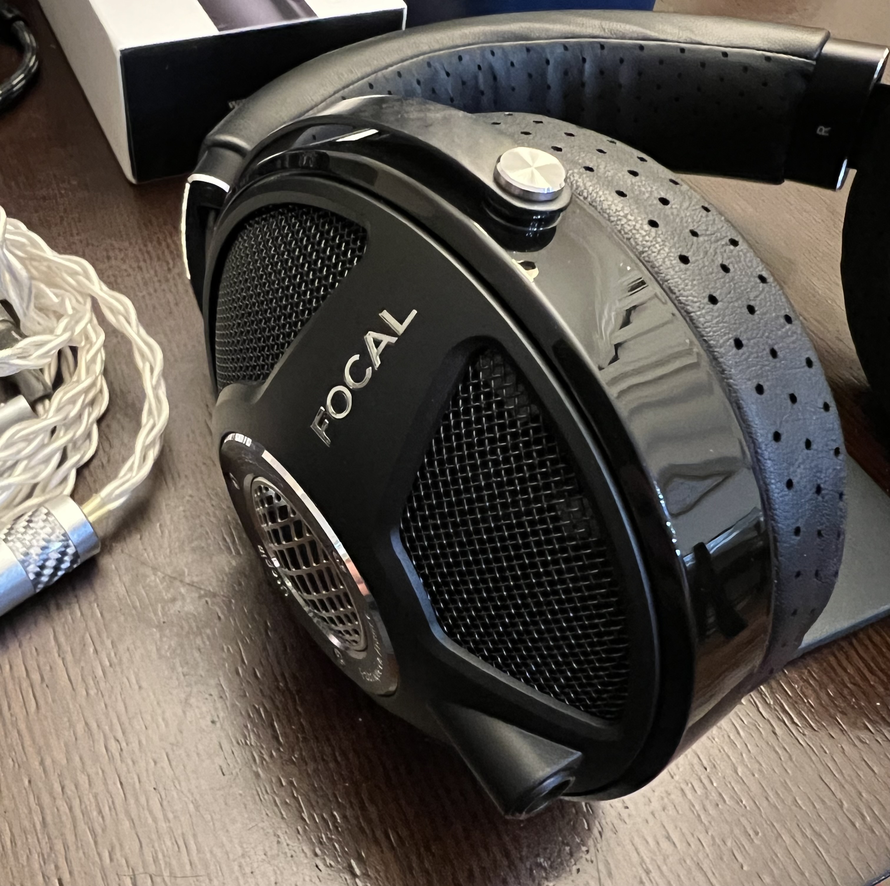 Sold: Focal Utopia w/ case and 2 upgrade cables in Excellent Condition ...