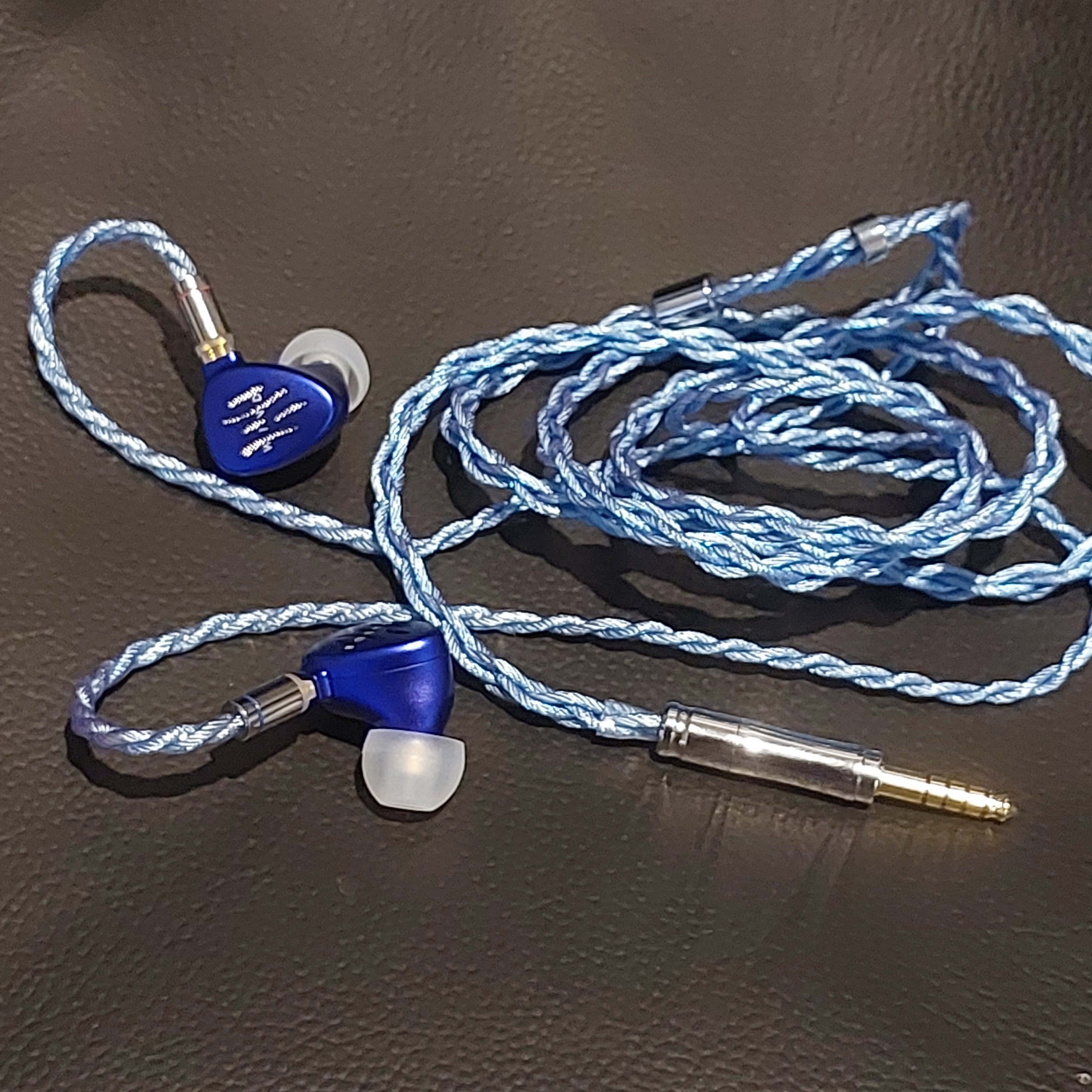 Low end. Cheap. Generic. Otherwise bang for buck cable thread ...