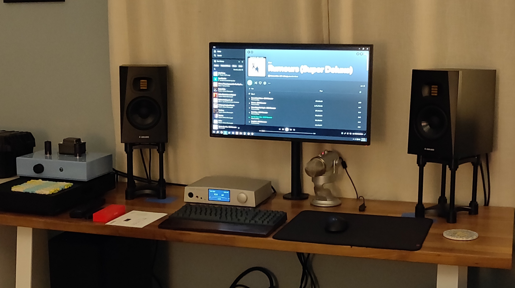 Show us your Head-Fi station at it's current state. No old pictures ...
