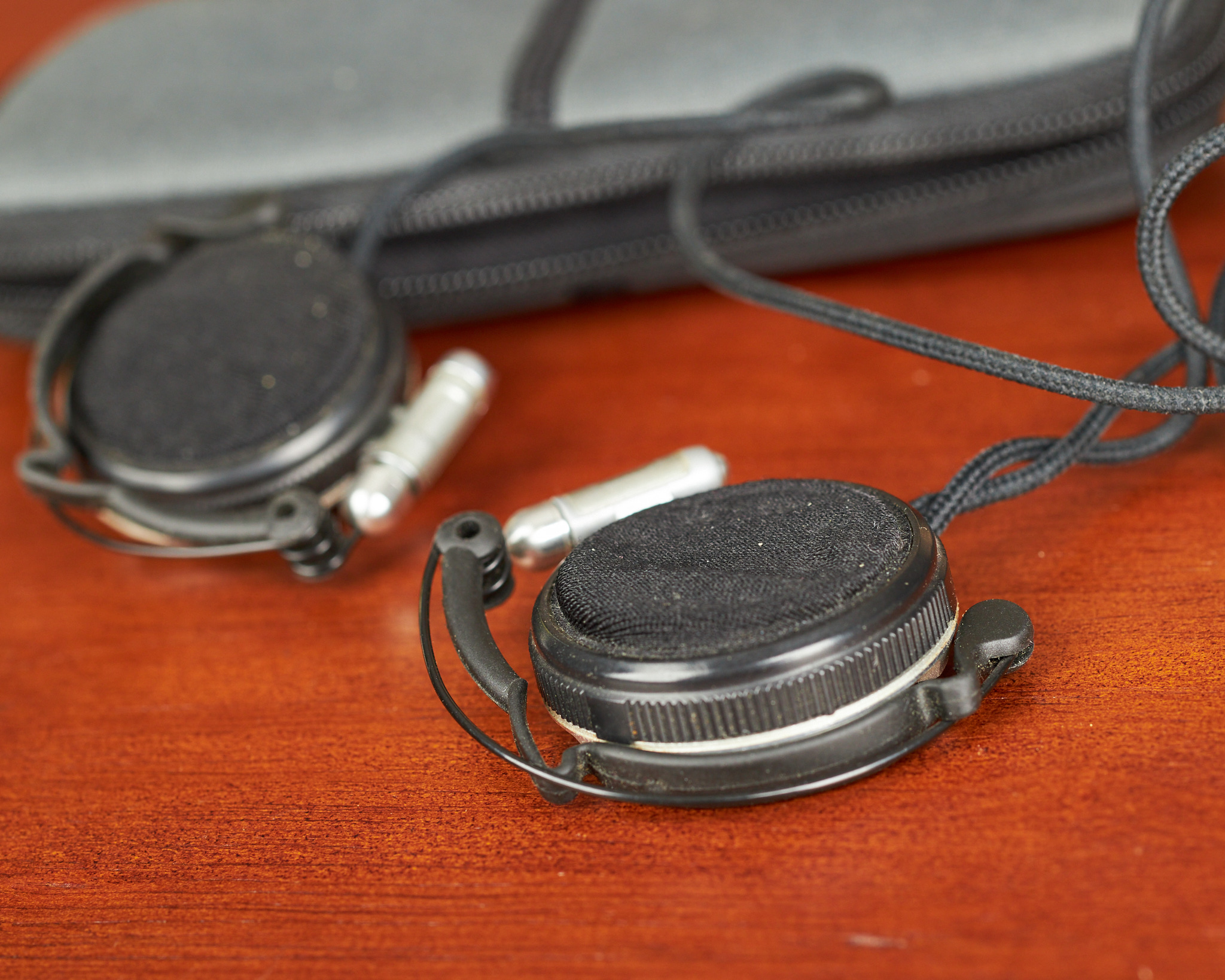 Closed: Audio Technica ATH-EM7 (OG Version - Rare) | Headphone Reviews ...