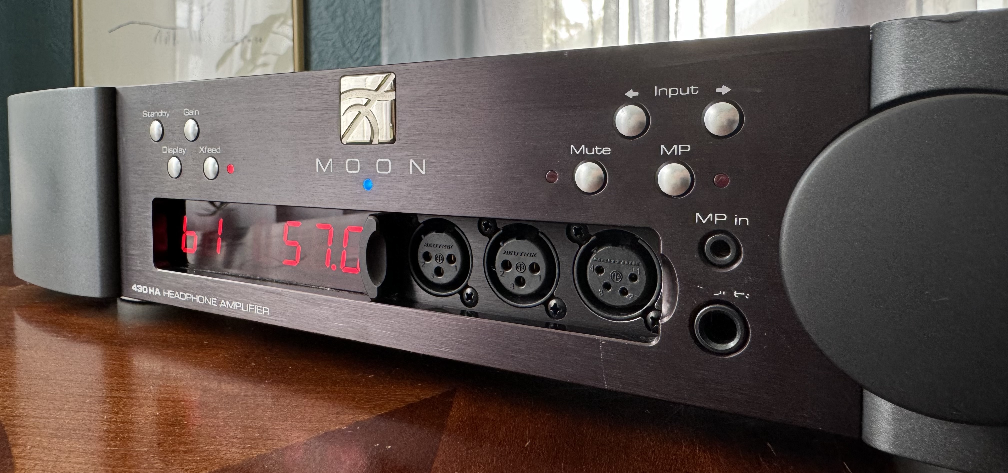 Closed: SimAudio Moon 430HA headphone amplifier / preamp | Headphone ...