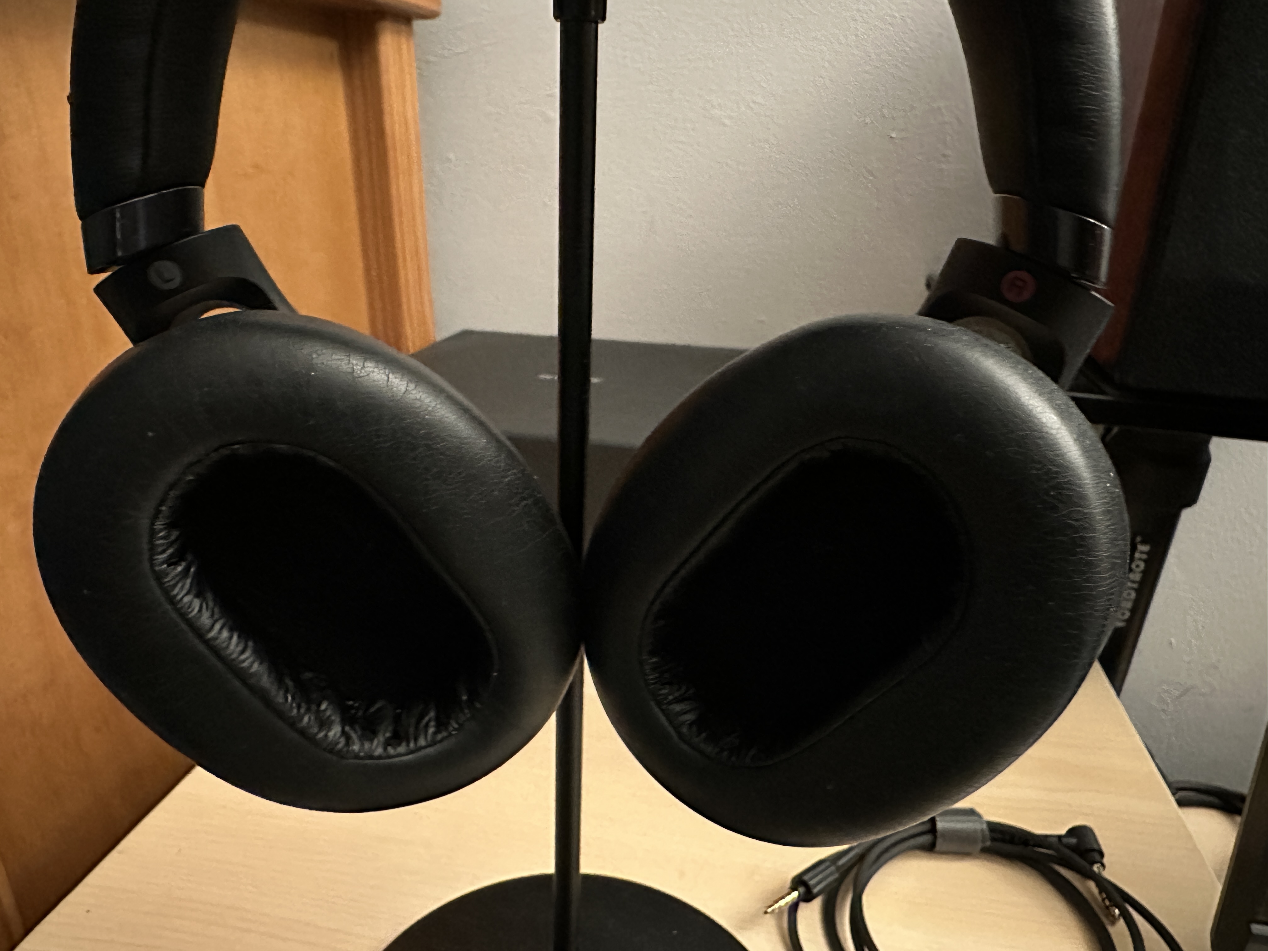 Sold: Sony MDR-1AM2 | Headphone Reviews and Discussion - Head-Fi.org
