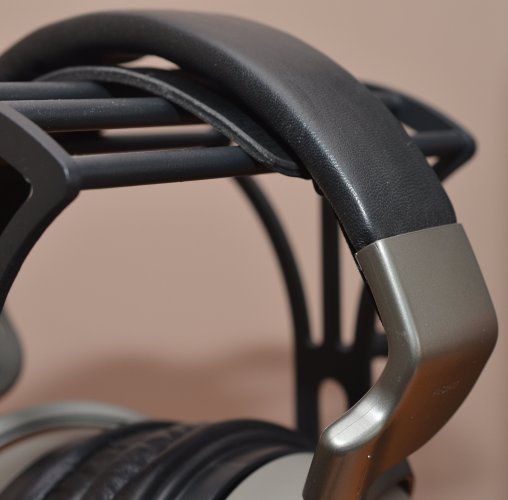 Sold: Sony MDR-CD3000 aka baby MDR-R10 | Headphone Reviews and ...