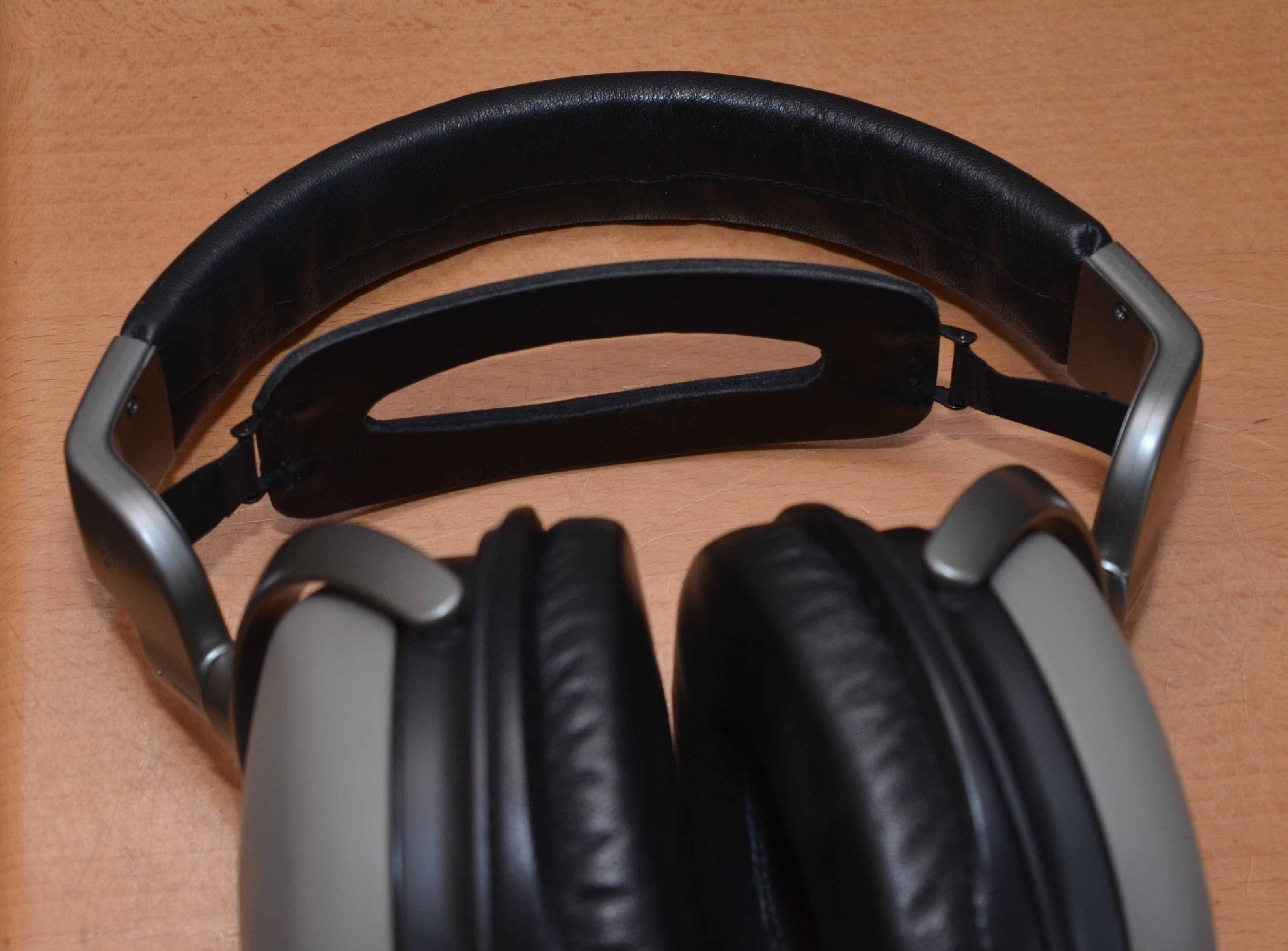 Sold: Sony MDR-CD3000 aka baby MDR-R10 | Headphone Reviews and ...