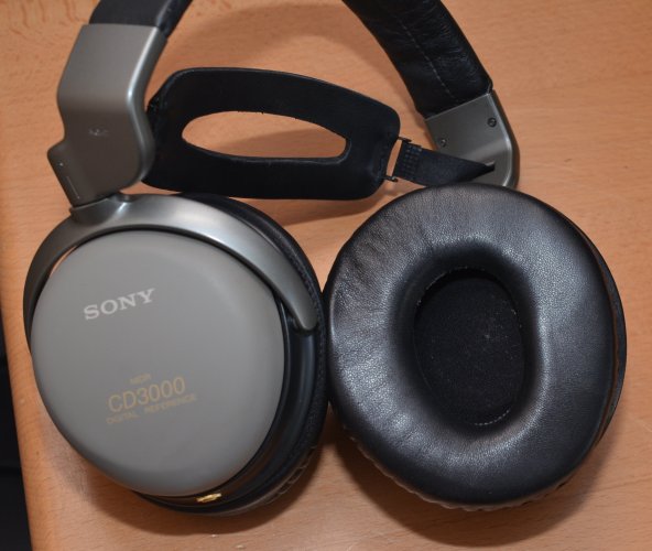 Sold: Sony MDR-CD3000 aka baby MDR-R10 | Headphone Reviews and ...