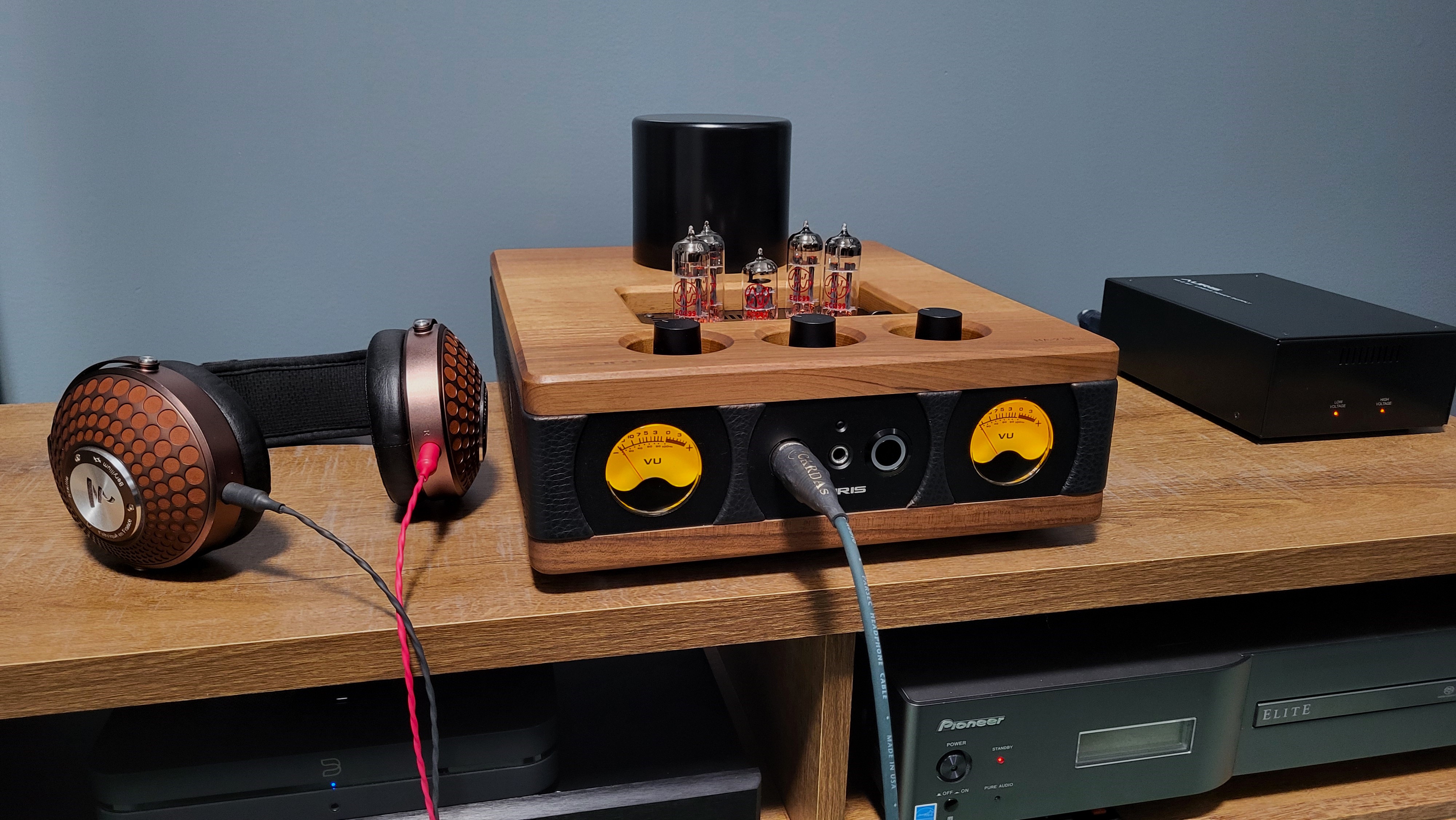 Show us your Head-Fi station at it's current state. No old pictures ...