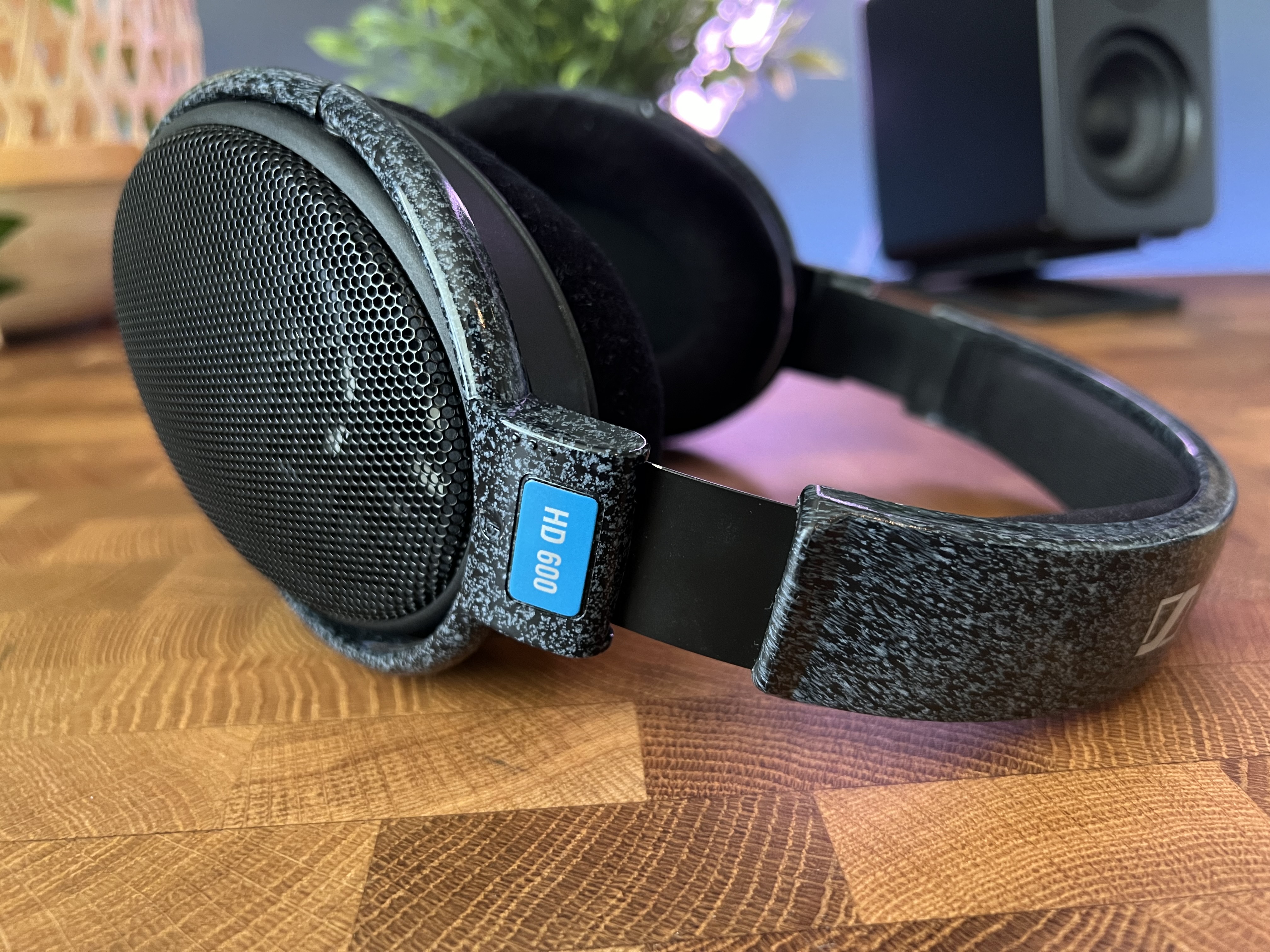 Sold: Sennheiser HD600 (Marble version) | Headphone Reviews and ...