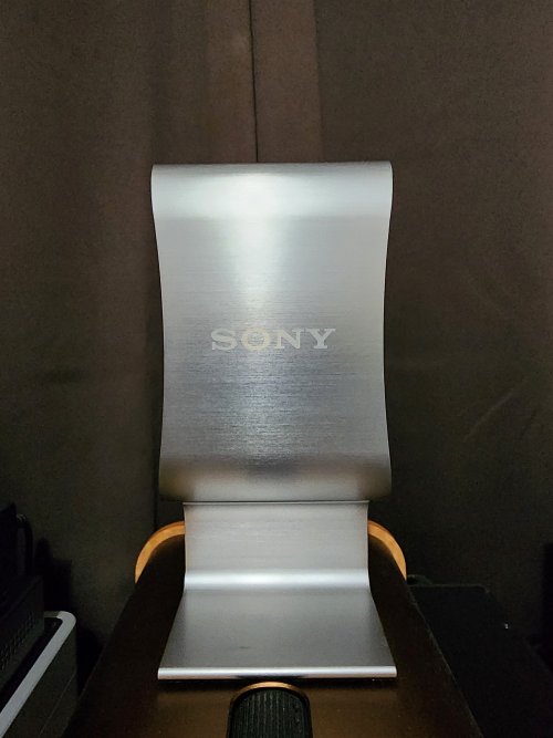 Sold: Sony Qualia 010 with extra cables | Headphone Reviews and ...