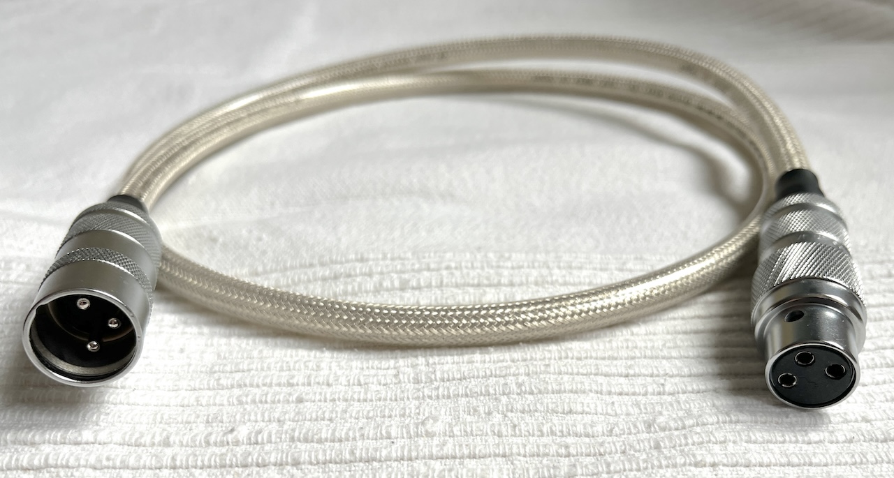 Sold: Oyaide XLR FTVS-910, AES/EBU, 1 meter | Headphone Reviews and ...