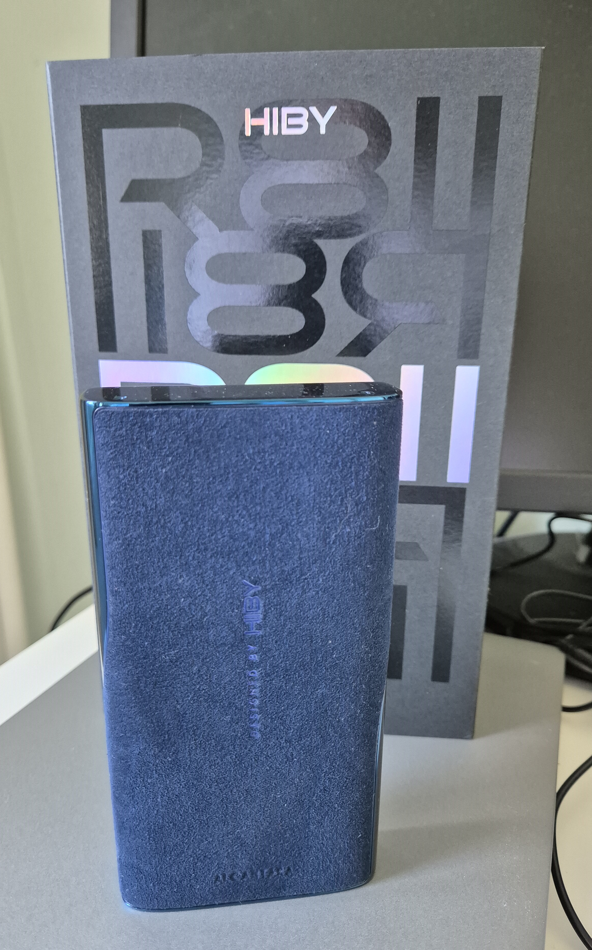 Sold: *** Price Drop *** Hiby R8II Blue As New Boxed w/ Accessories ...