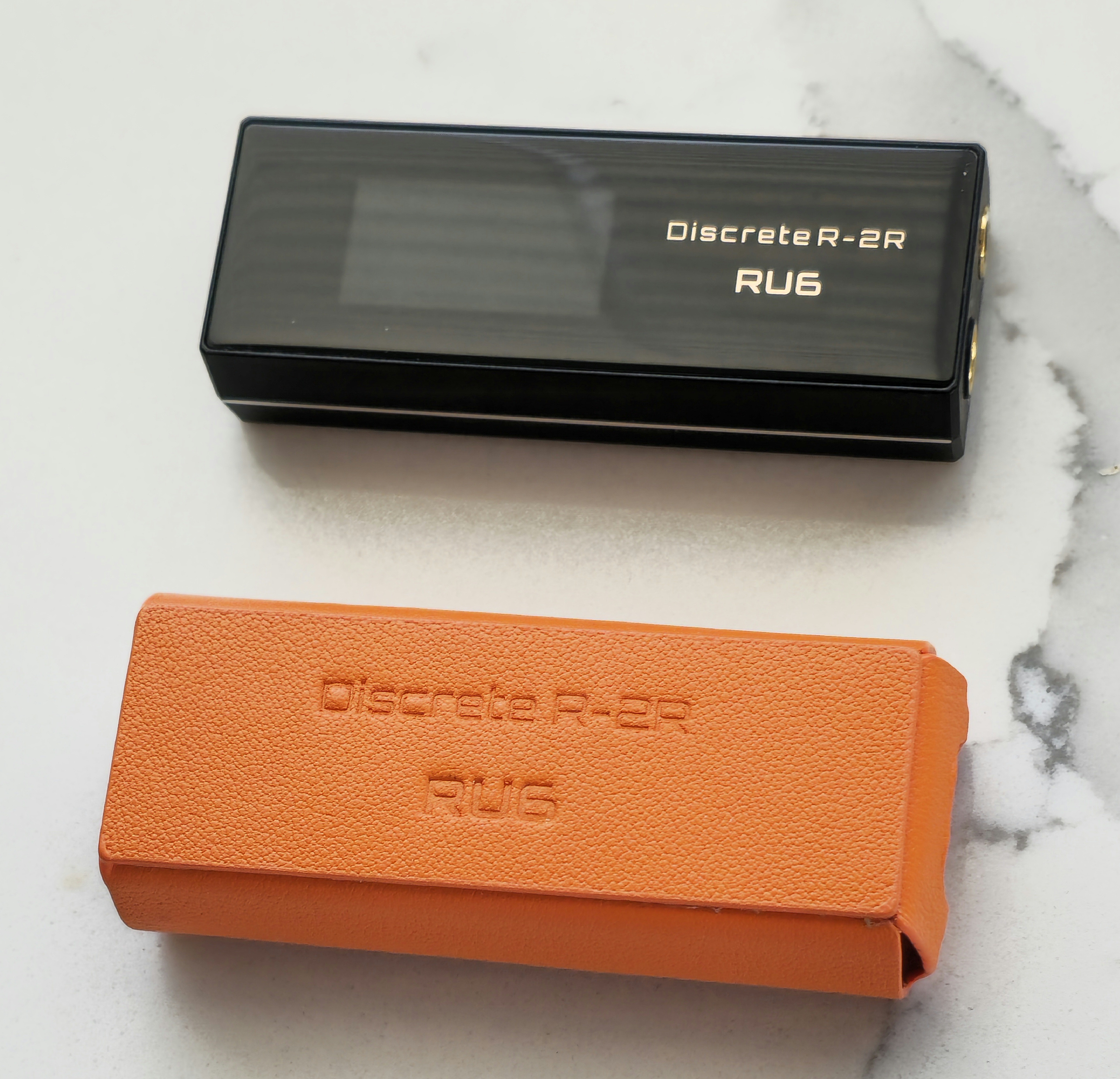 Sold: Cayin Discrete R-2R RU6 Dac/Amp including Leather Case ...