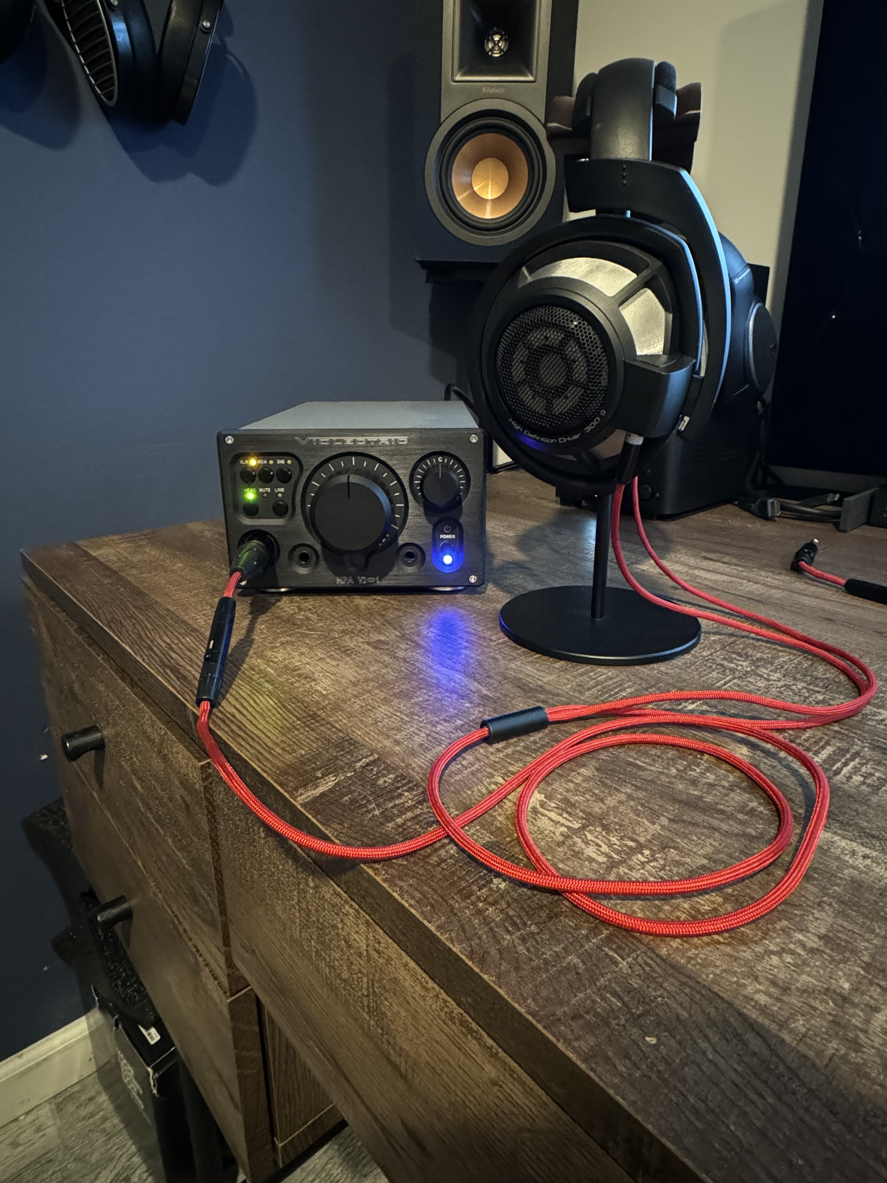 THE WATERCOOLER HEADPHONE EDITION – Headphones, Amps, DACs, and desktop ...