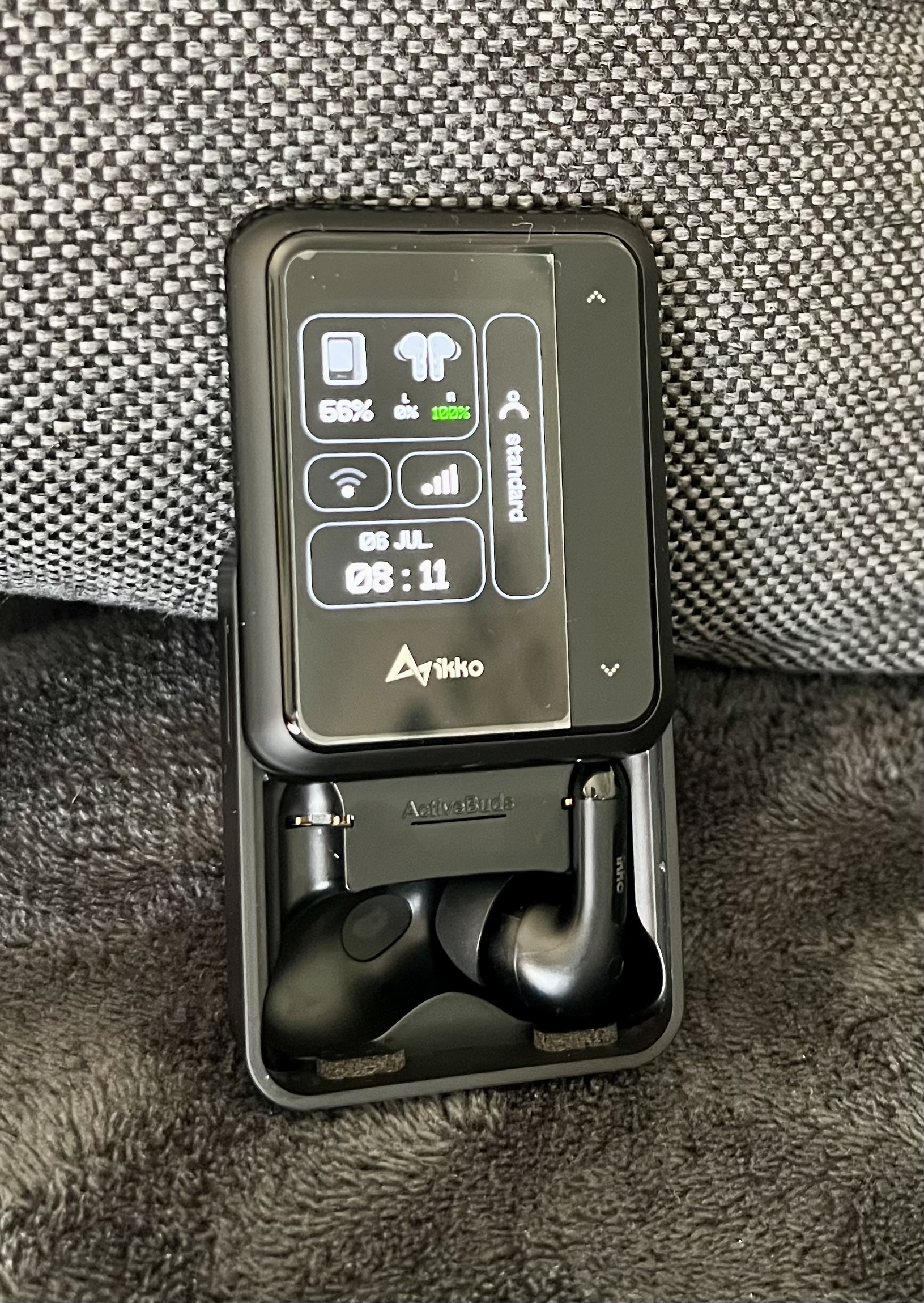 iKKO ActiveBuds - World's First AI-Smart TWS Earbuds with a Vivid AMOLED Touchscreen! - Reviews ...