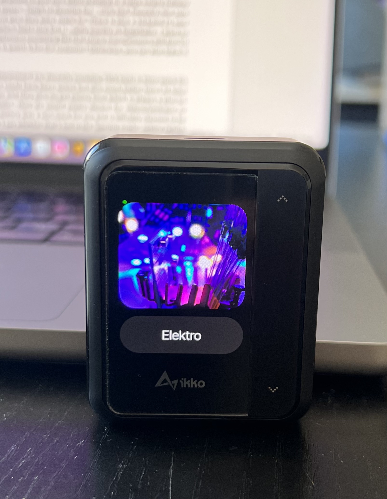 iKKO ActiveBuds - World's First AI-Smart TWS Earbuds with a Vivid AMOLED Touchscreen ...