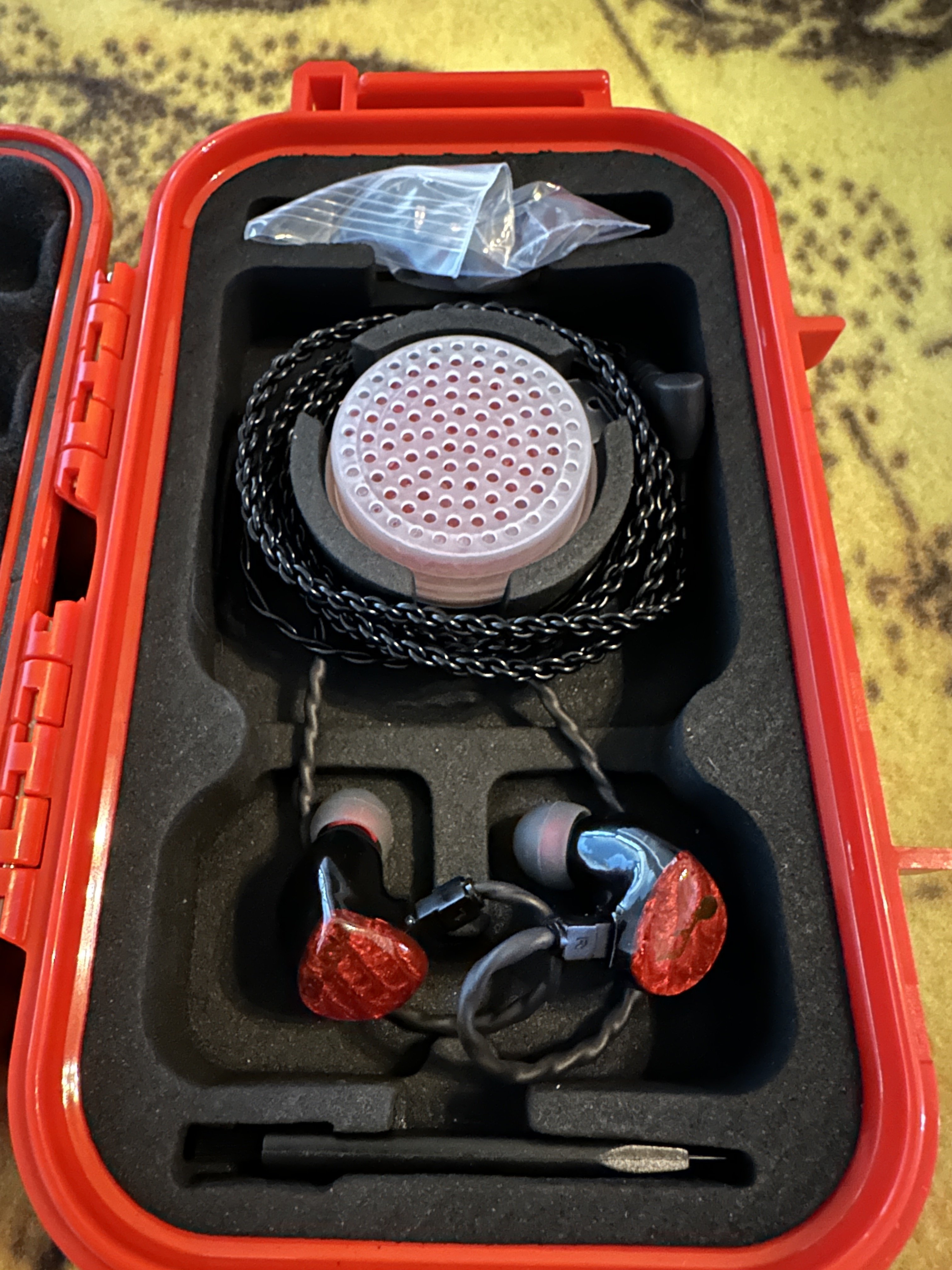 Sold: FATFreq Scarlet Mini w/Regular cable | Headphone Reviews and ...