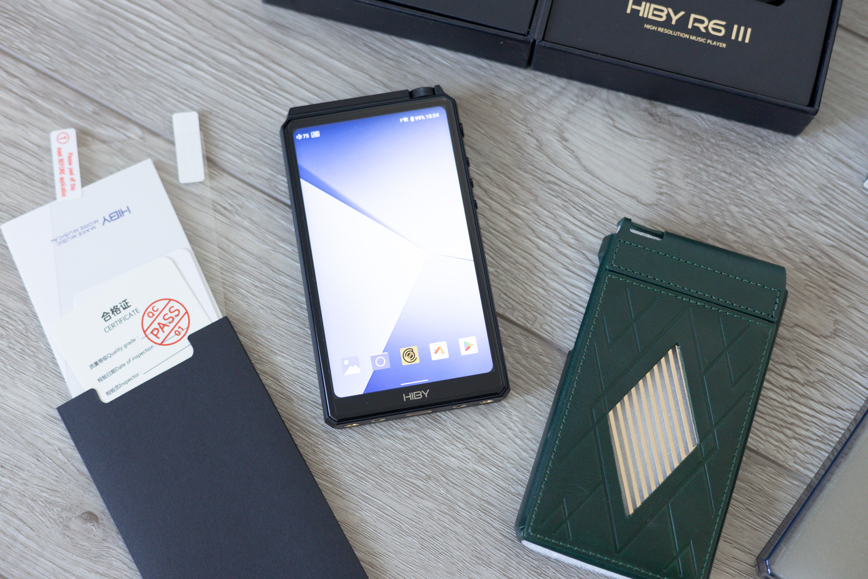 Sold: Hiby R6 Gen III R6III w/ green leather case, box, accessories ...