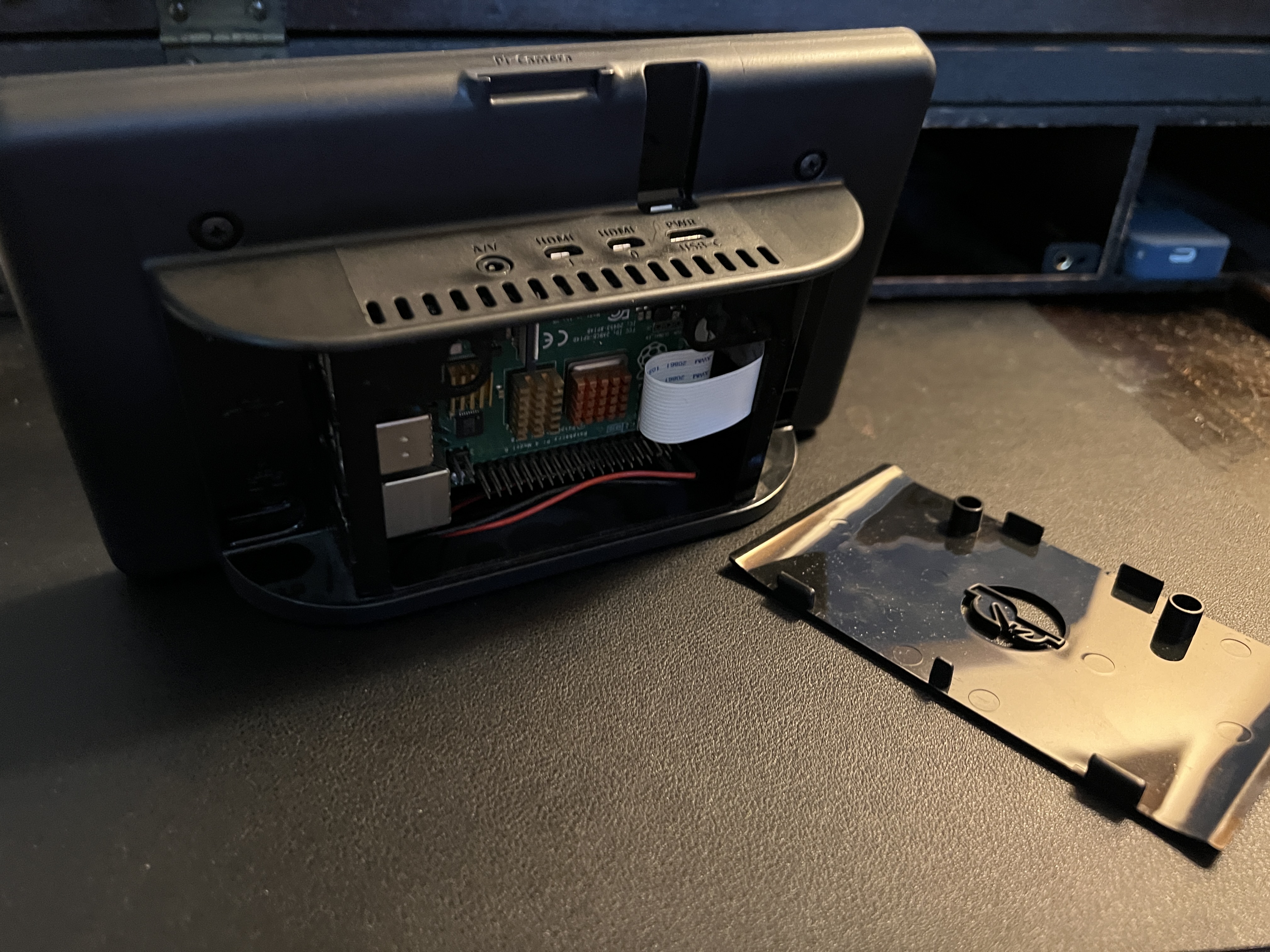 Closed: Raspberry Pi Official Touchscreen Streamer | Headphone Reviews ...