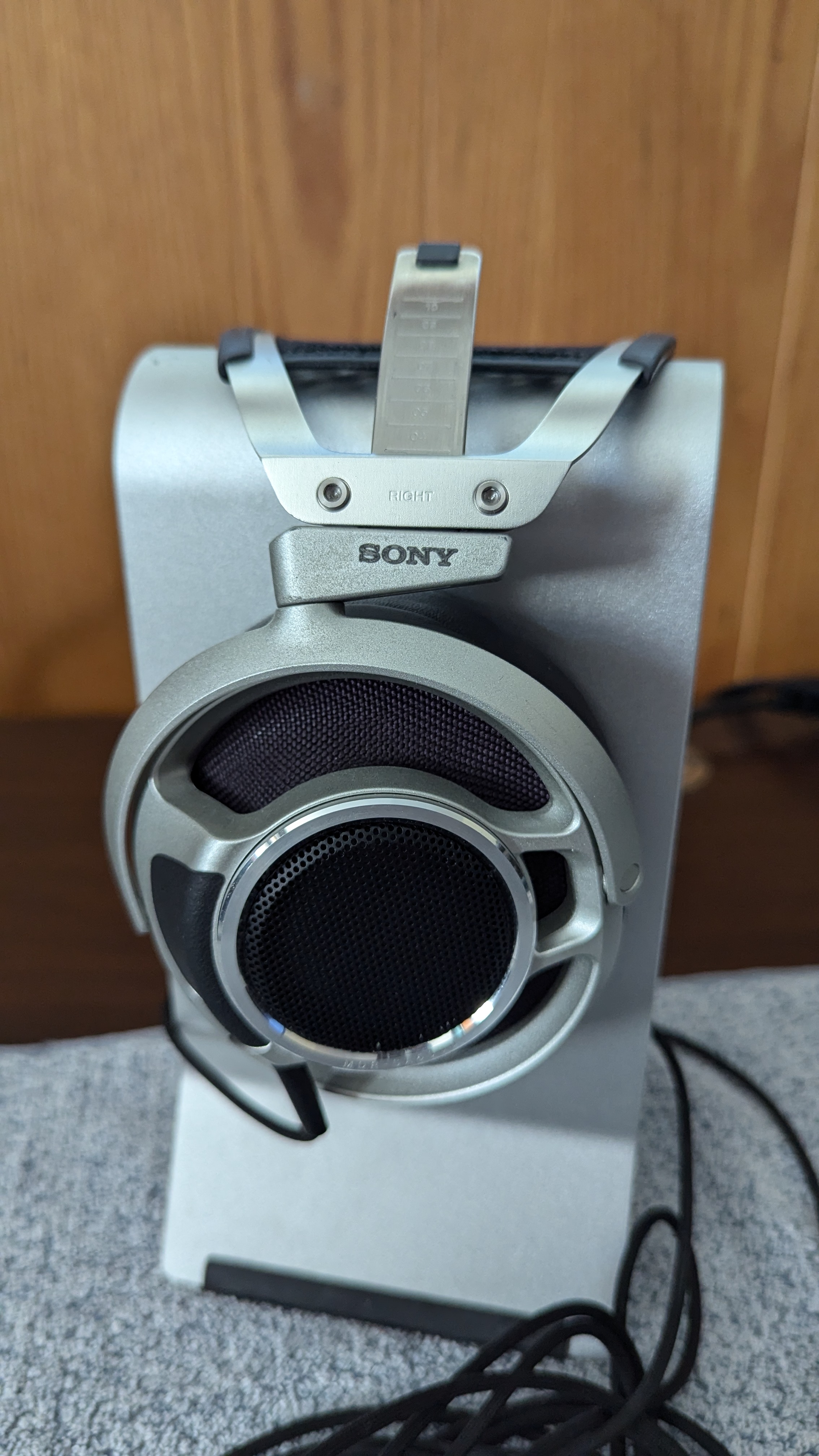Closed: Sony MDR-SA5000 headphones | Headphone Reviews and Discussion ...