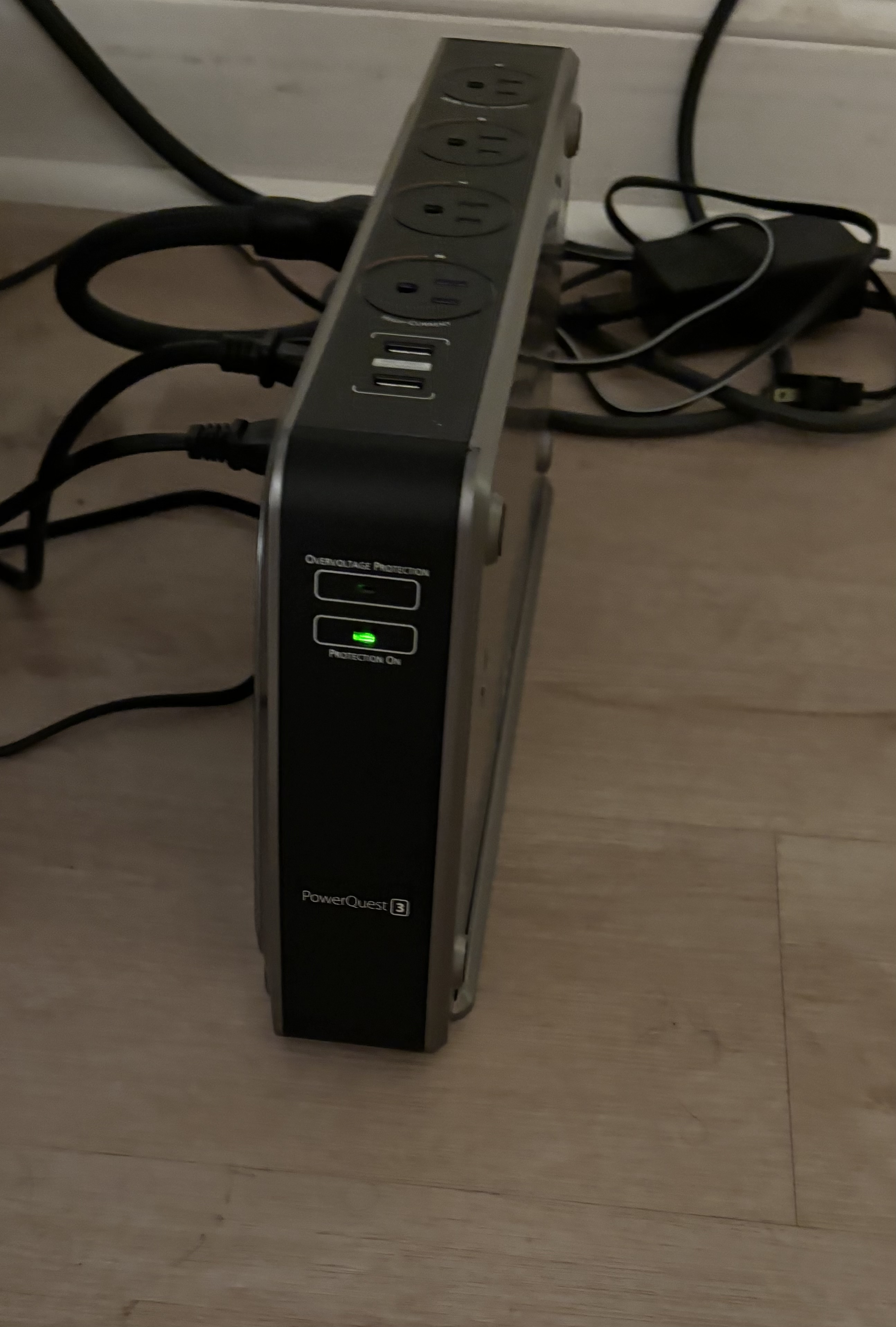 Closed: Audioquest Powerquest 3 PQ3 Power Conditioner and Surge ...